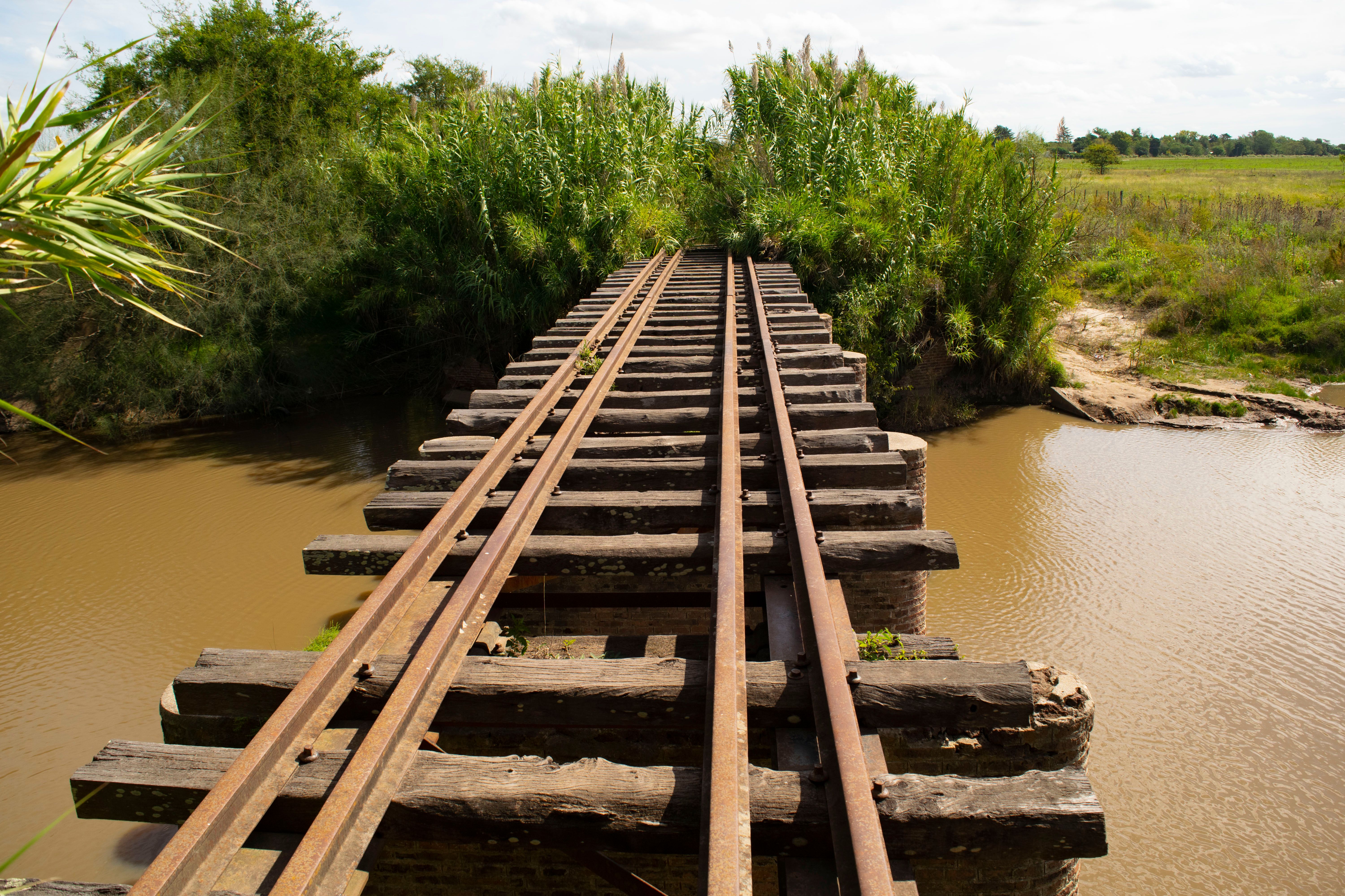 Old Railway Bridge Over River in Carlos Keen · Free Stock Photo
