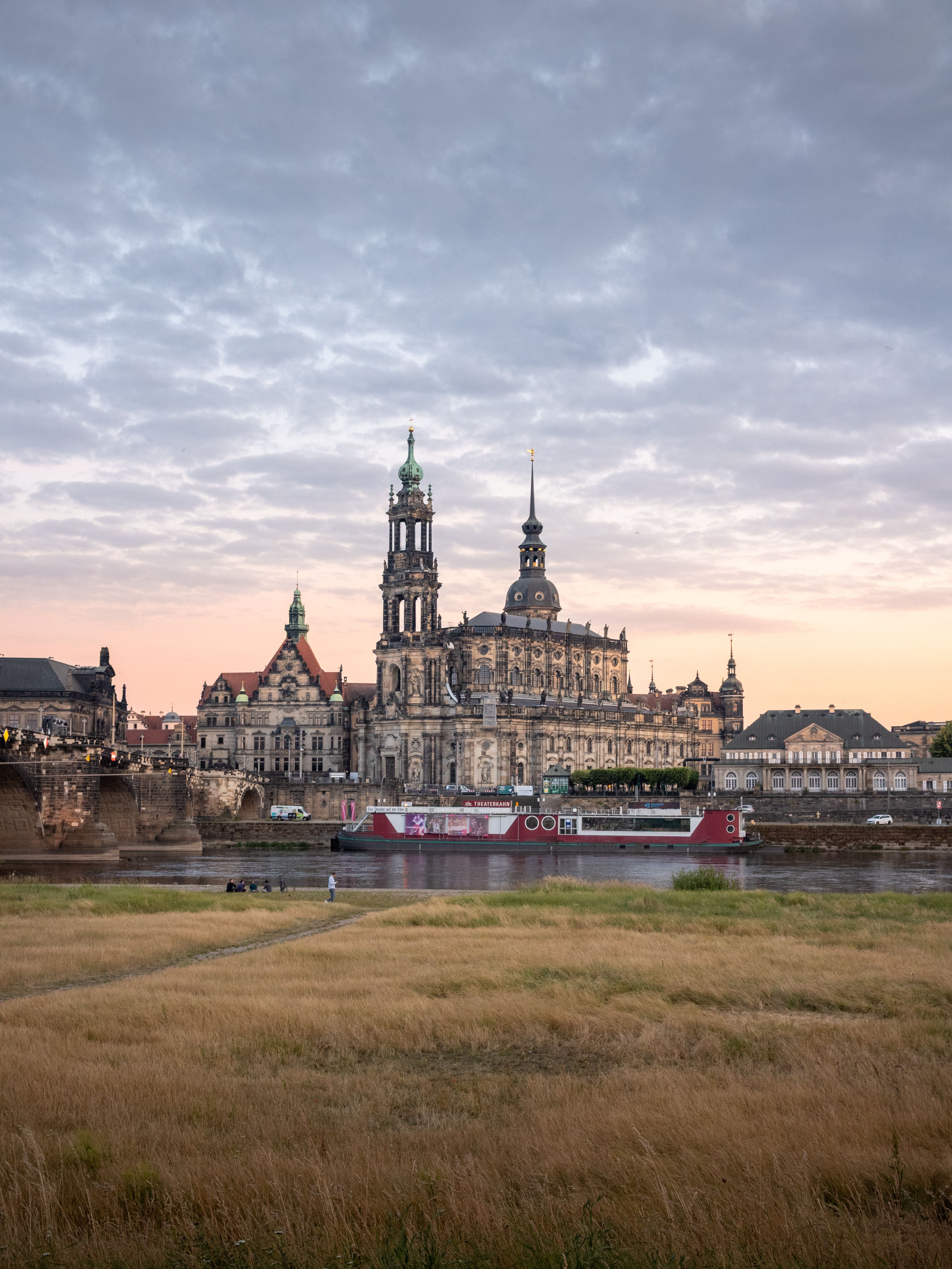 Spectacular View of Dresden's Historic Architecture · Free Stock Photo