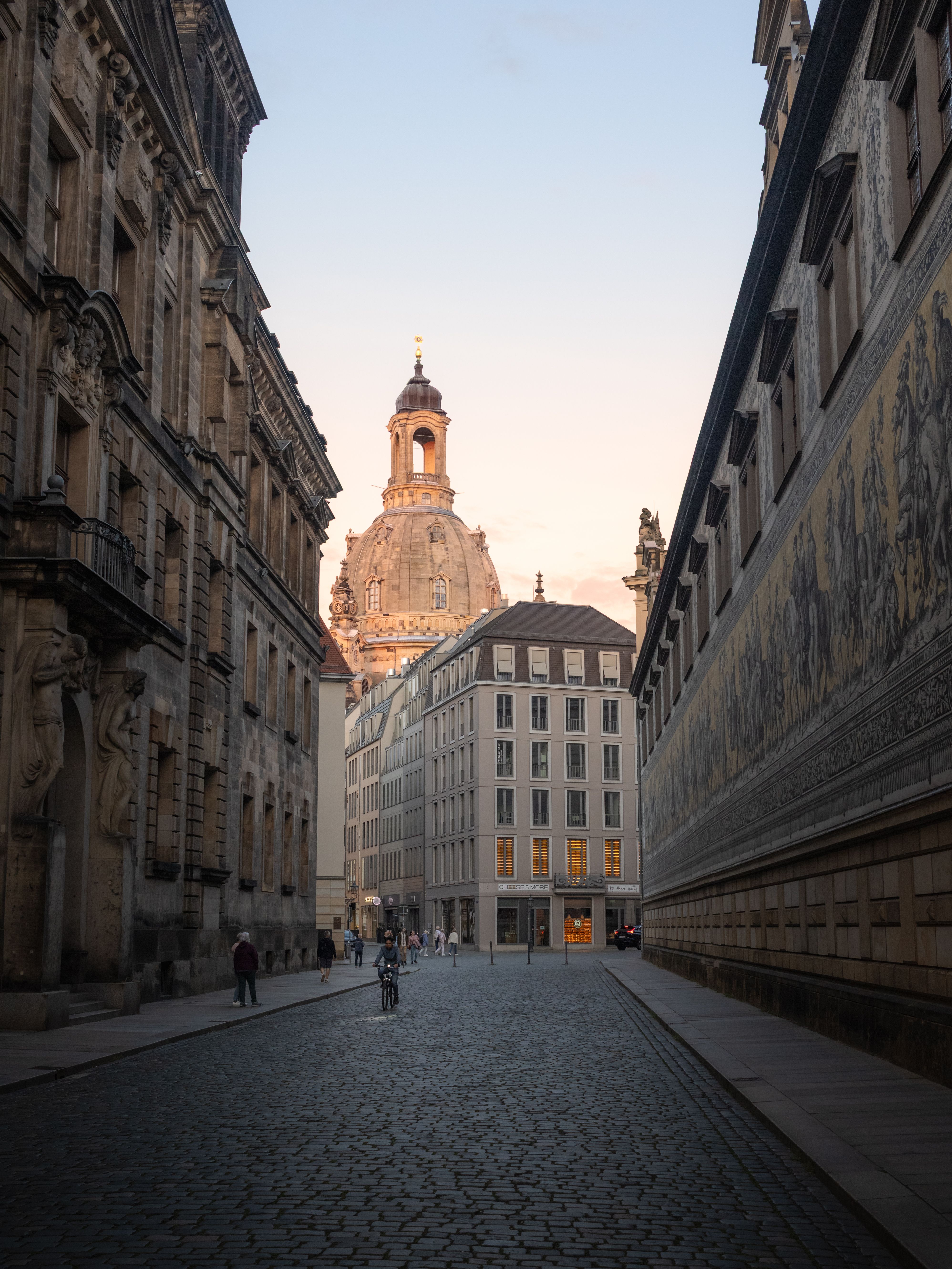 Dresden's Historic Architecture at Dusk · Free Stock Photo