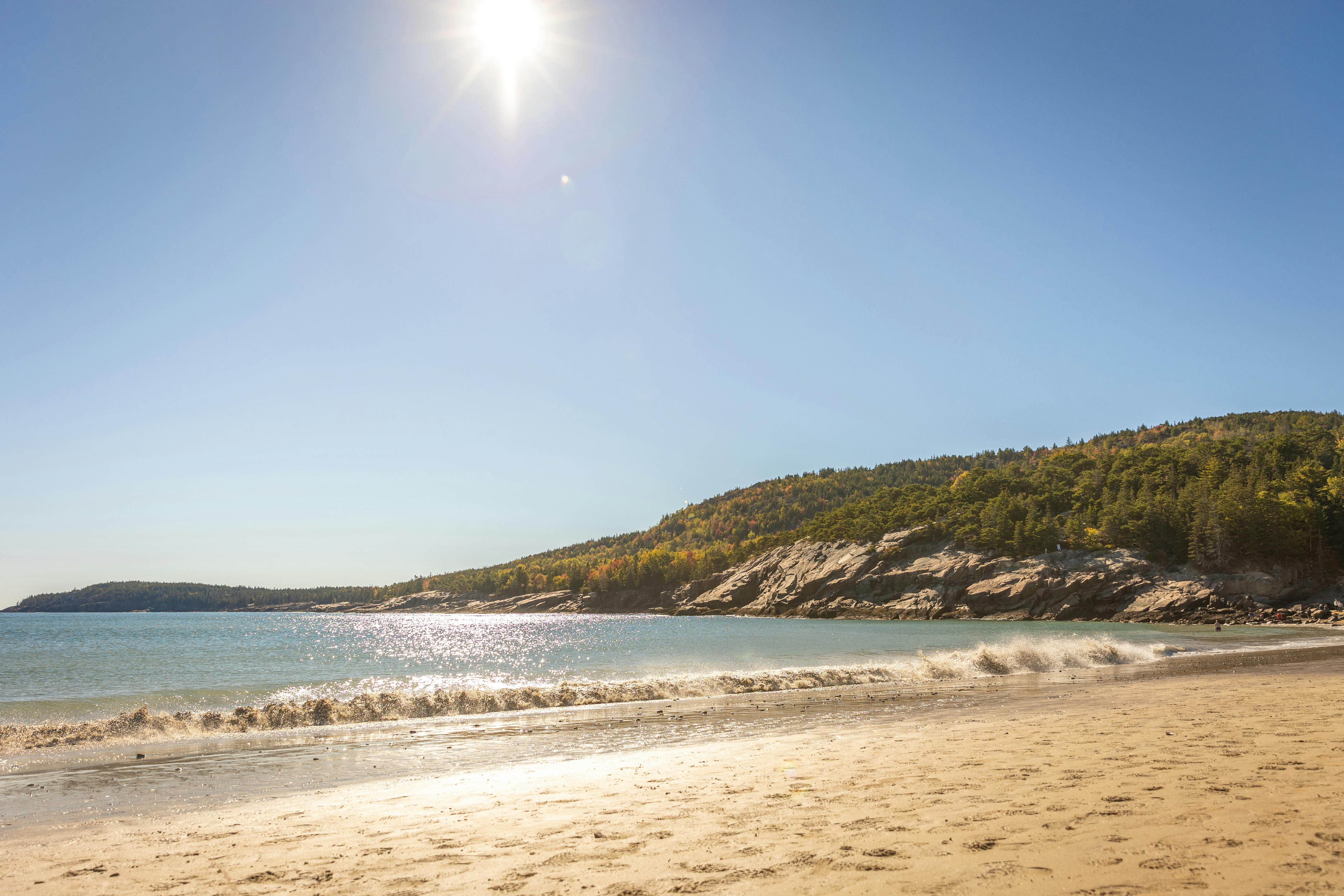 Scenic Coastal View of Bar Harbor Beach · Free Stock Photo