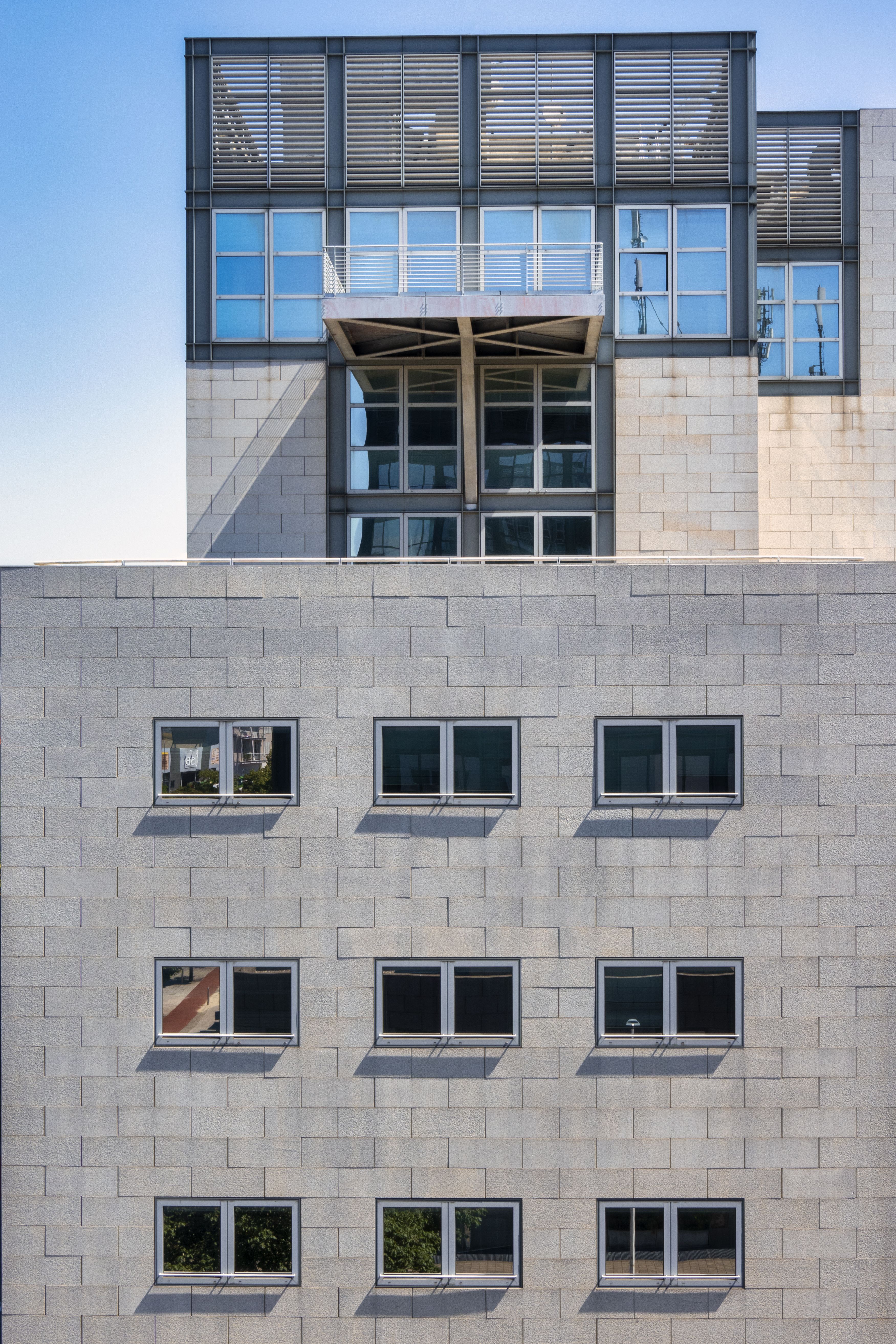 Modern Architecture with Symmetrical Windows · Free Stock Photo