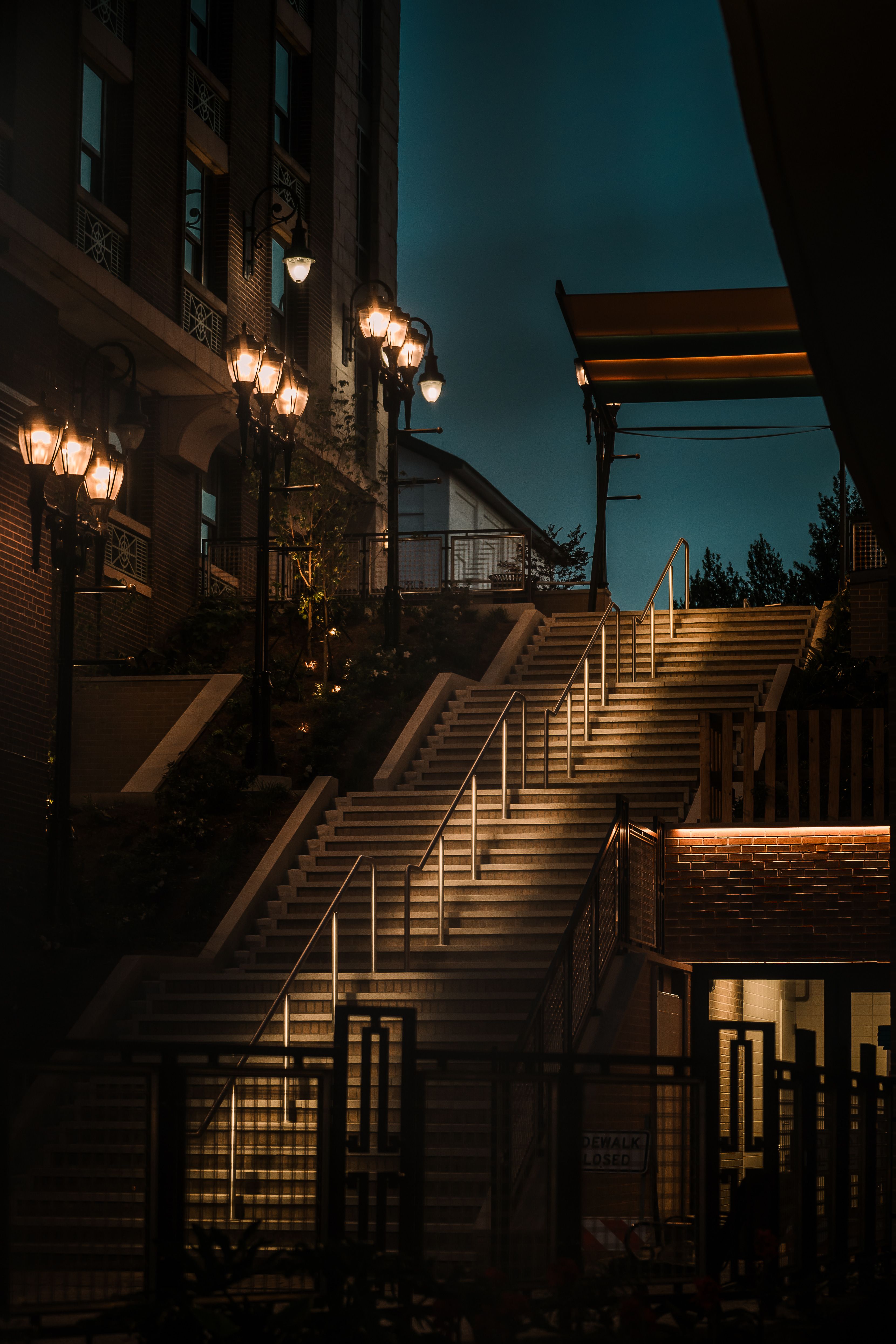 Stairs At Night Photos, Download The BEST Free Stairs At Night Stock ...