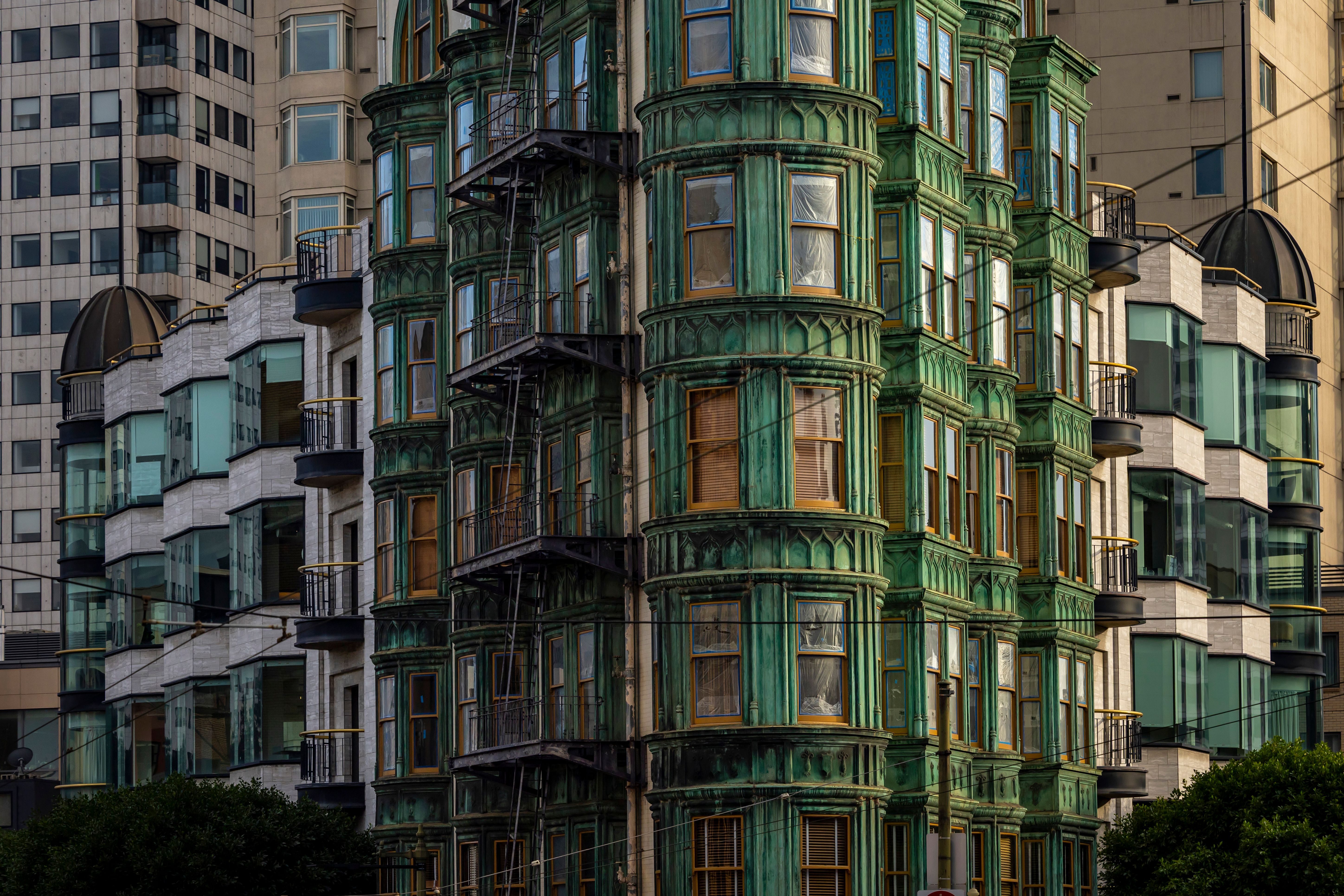 Iconic Greene Street Building in Urban Landscape · Free Stock Photo