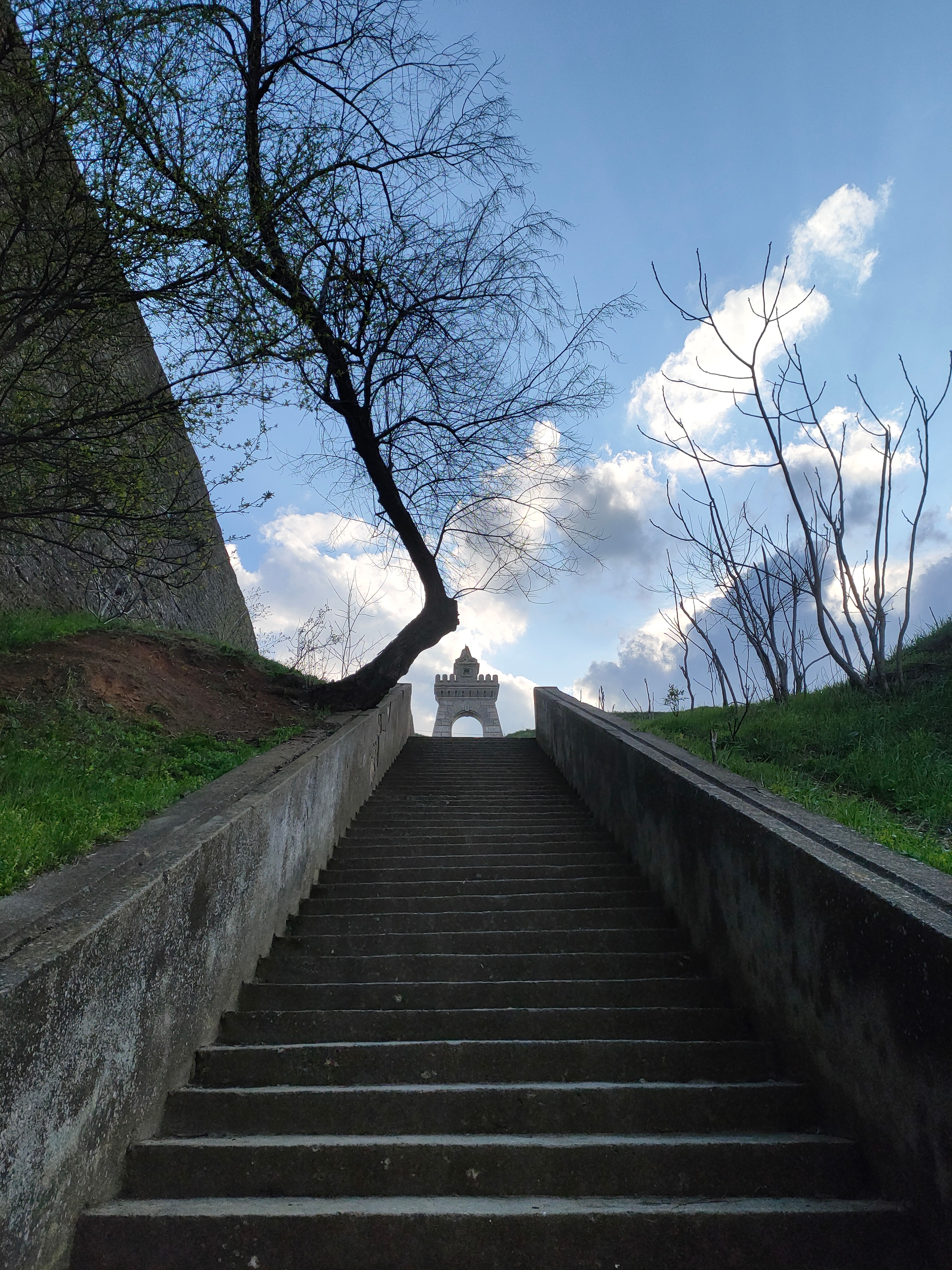 Stairway Leading to Historical Monument at Twilight · Free Stock Photo