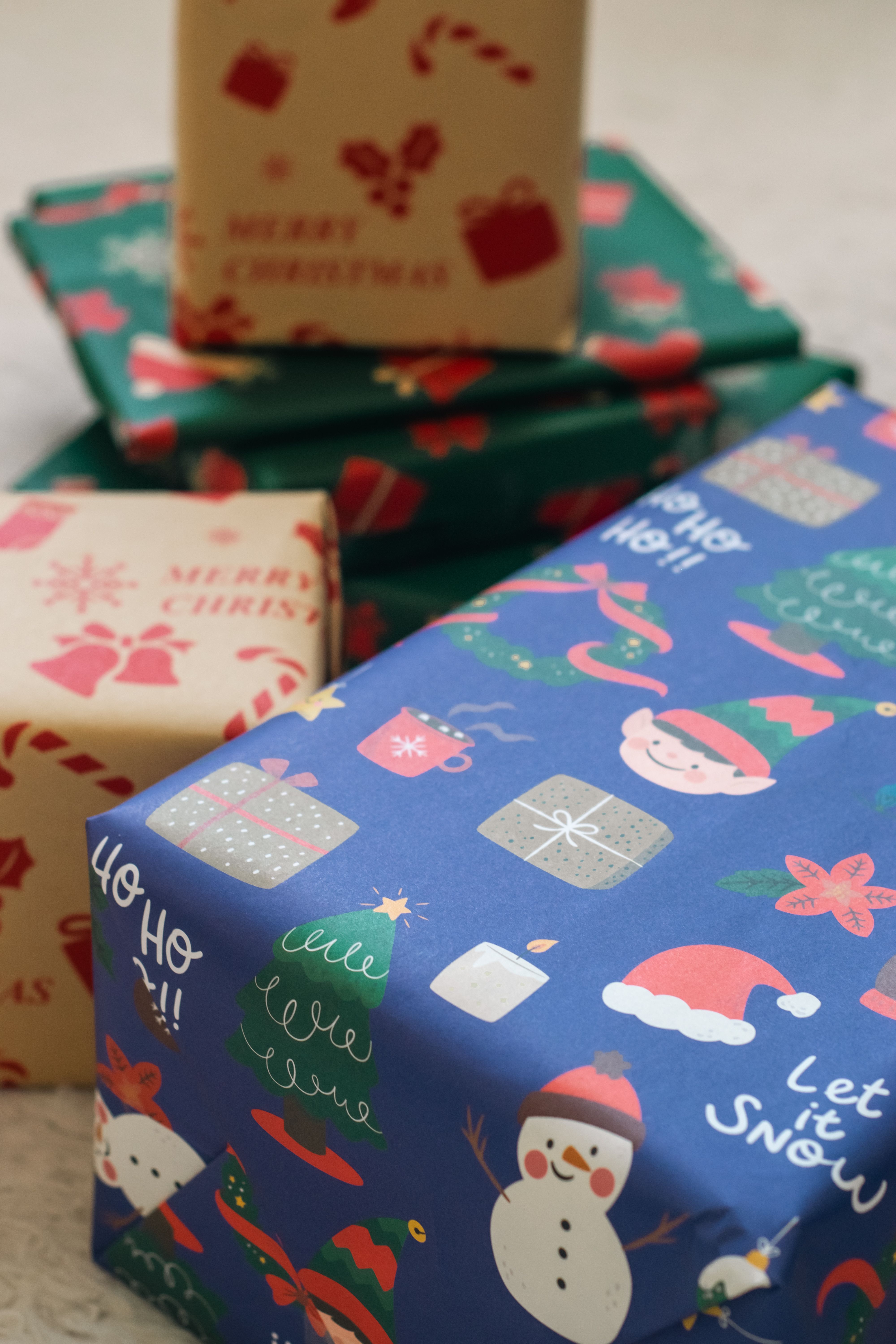 Christmas Gift Wrapping Paper Photos, Download The BEST Free Christmas ...