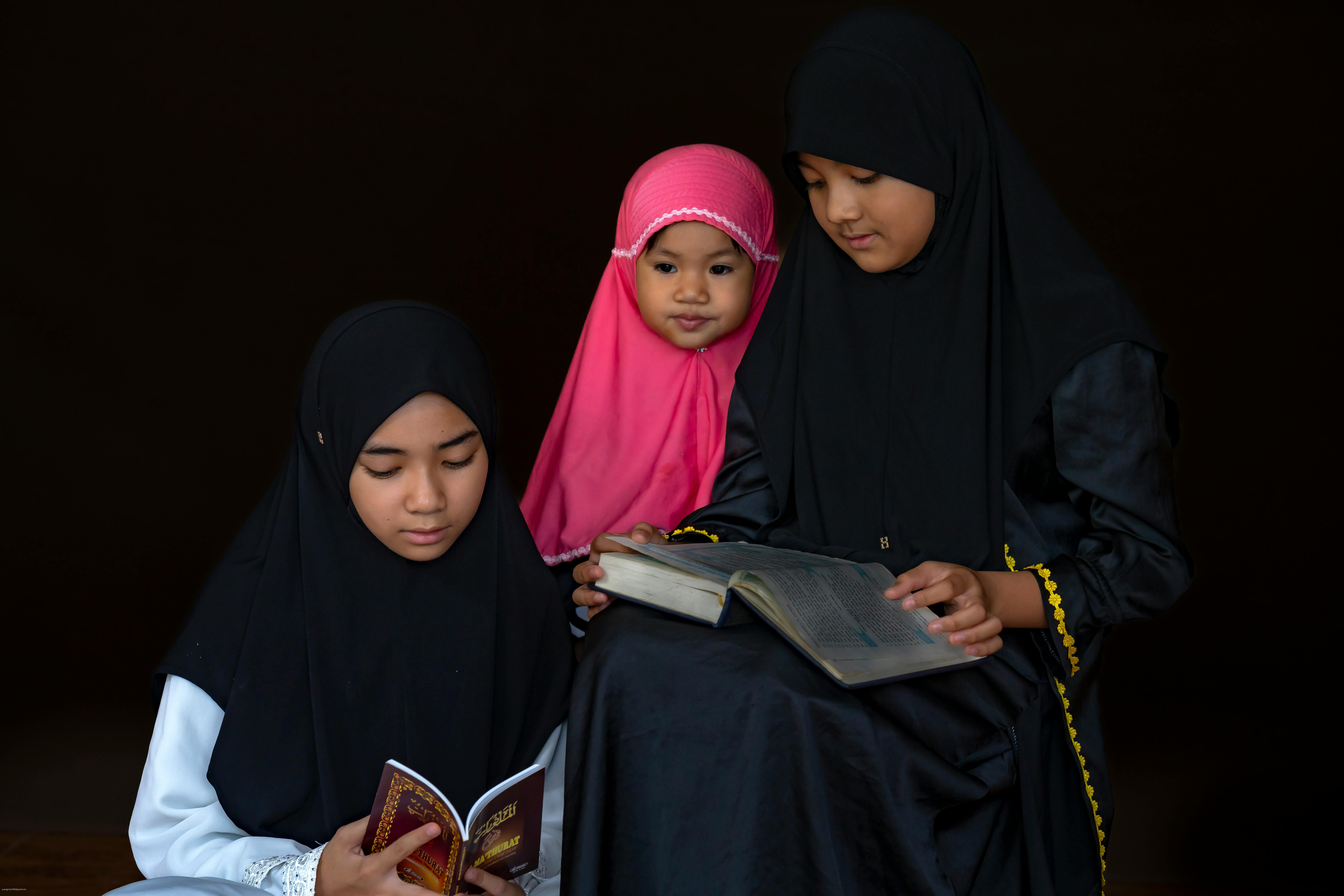 Saudi Girls Photos, Download The BEST Free Saudi Girls Stock Photos ...