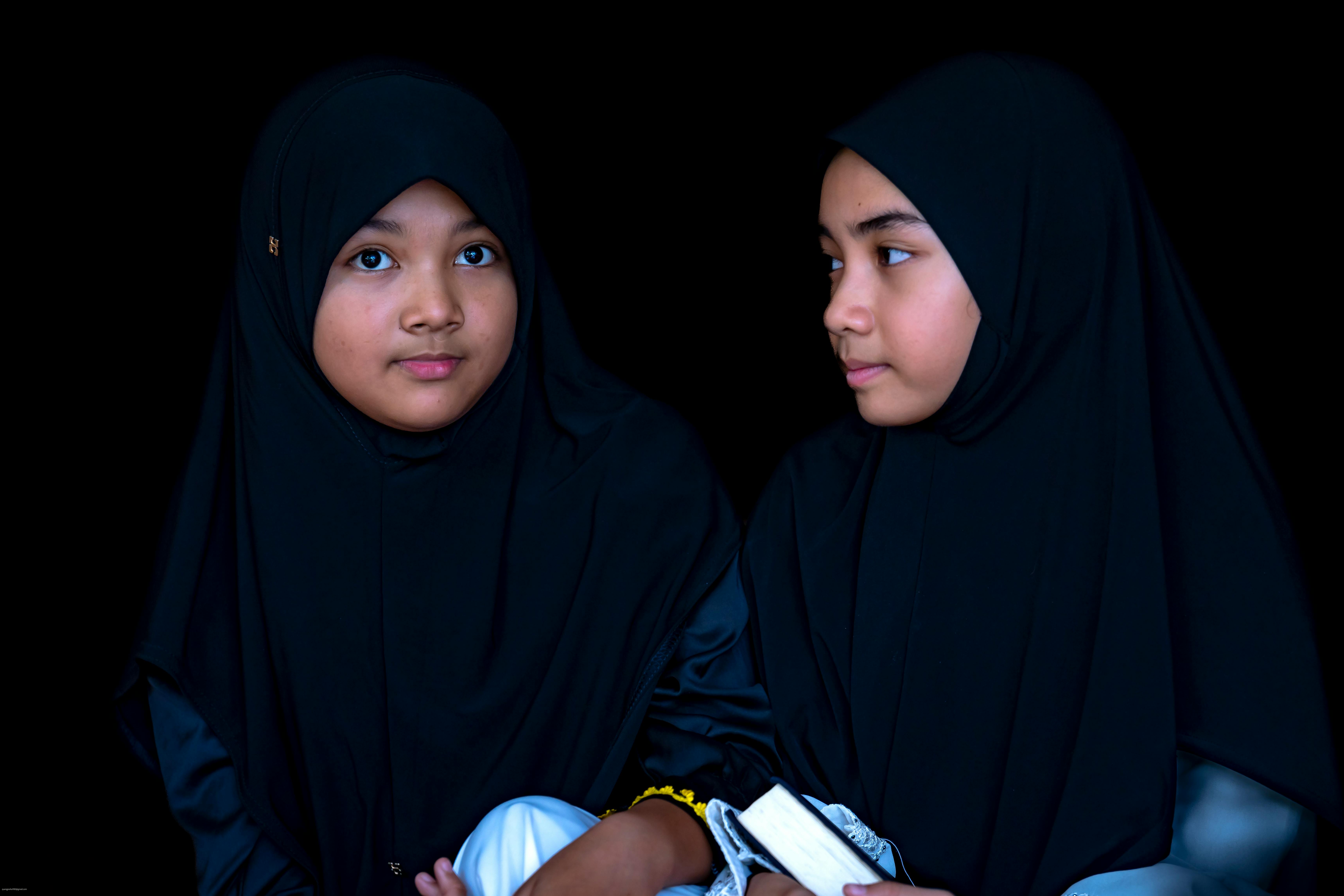 Saudi Girls Photos, Download The BEST Free Saudi Girls Stock Photos ...