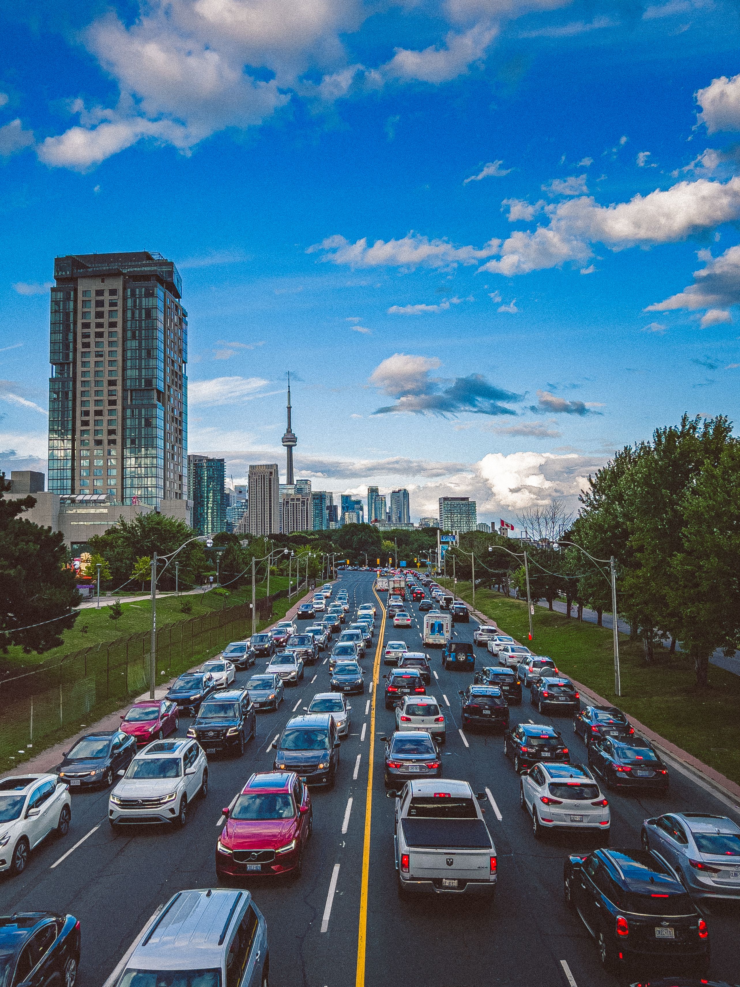 Toronto Rush Hour Traffic with CN Tower View · Free Stock Photo