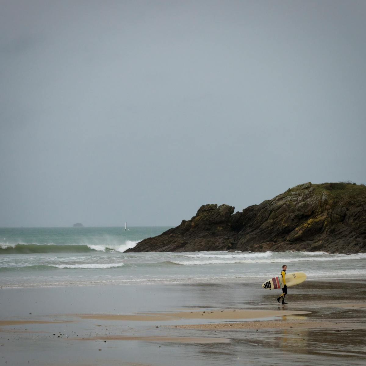 Guys On The Beach Photos, Download The BEST Free Guys On The Beach ...