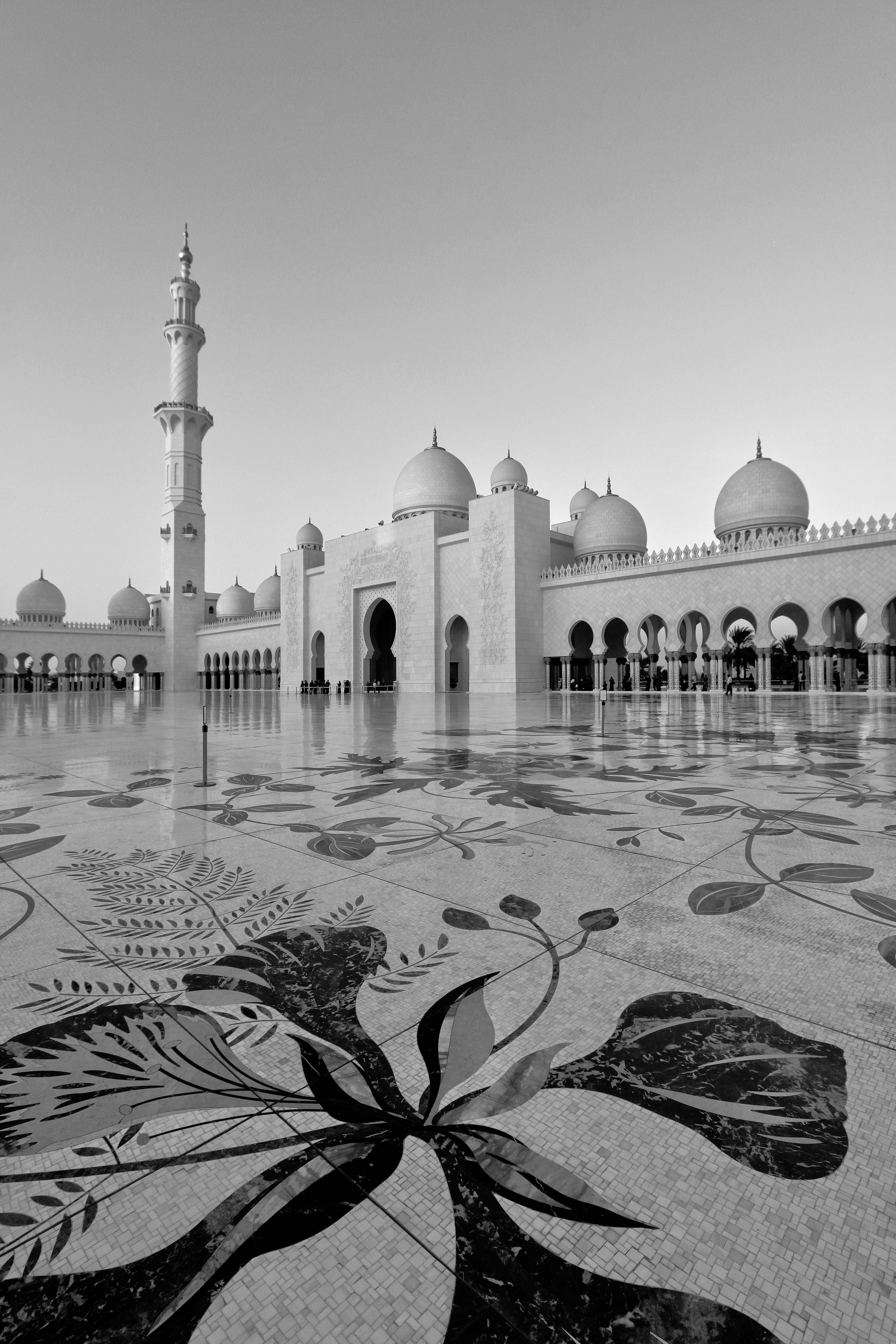 Iconic Sheikh Zayed Grand Mosque Architecture · Free Stock Photo