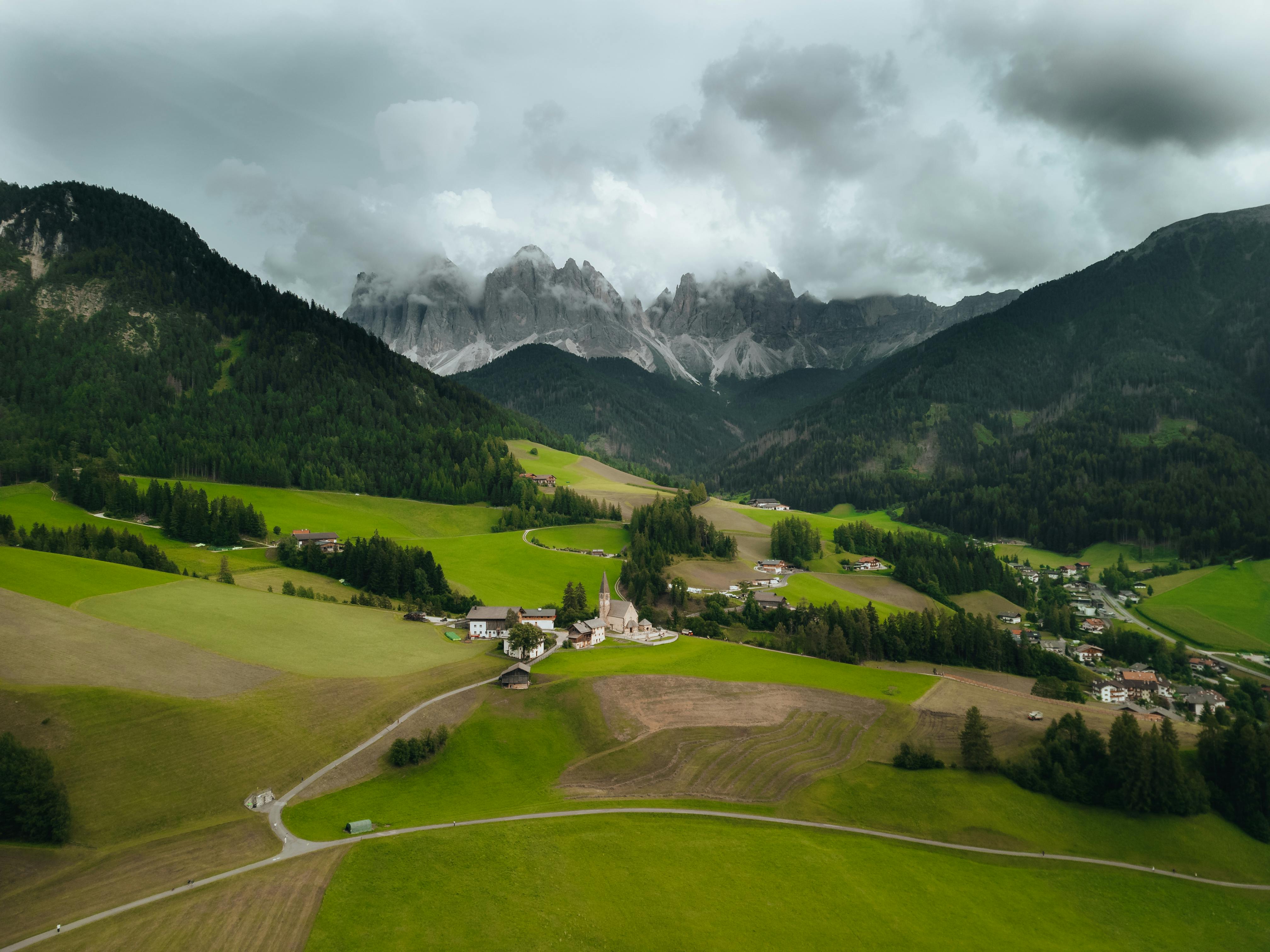 Rural Area Photos, Download The BEST Free Rural Area Stock Photos & HD ...