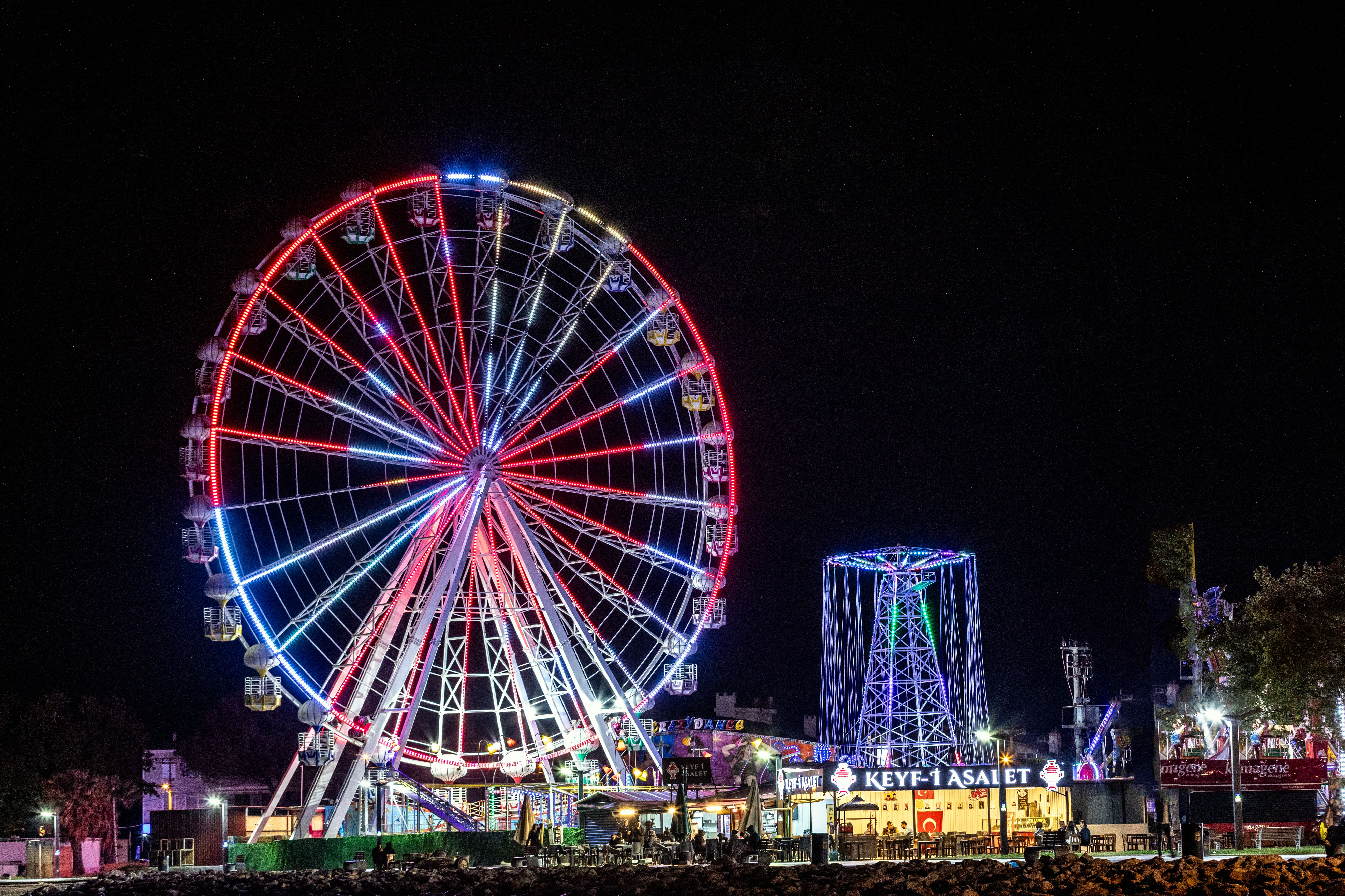 An Amusement Park At Night · Free Stock Photo