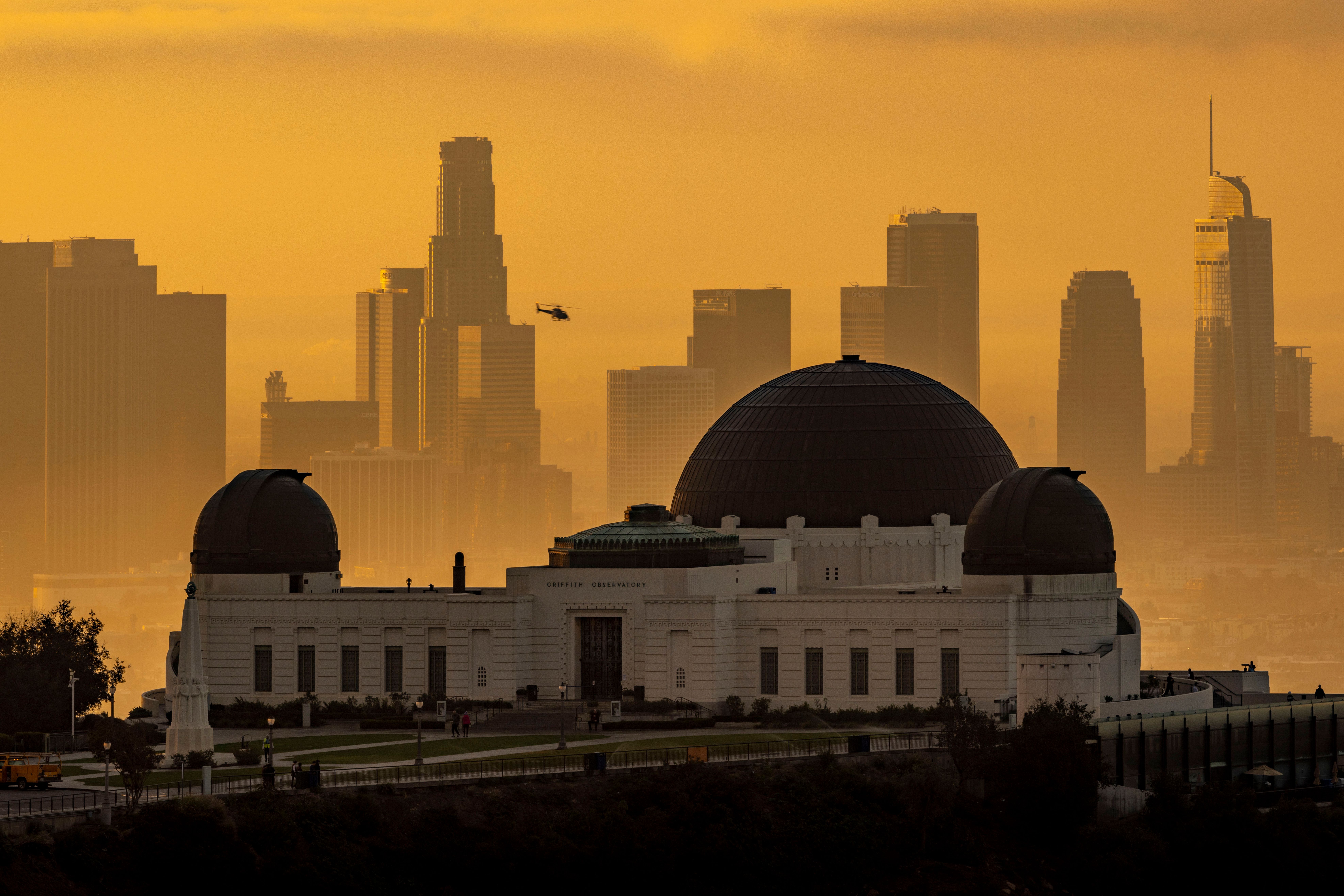 Griffith Observatory Overlooking Los Angeles Skyline at Sunset · Free ...