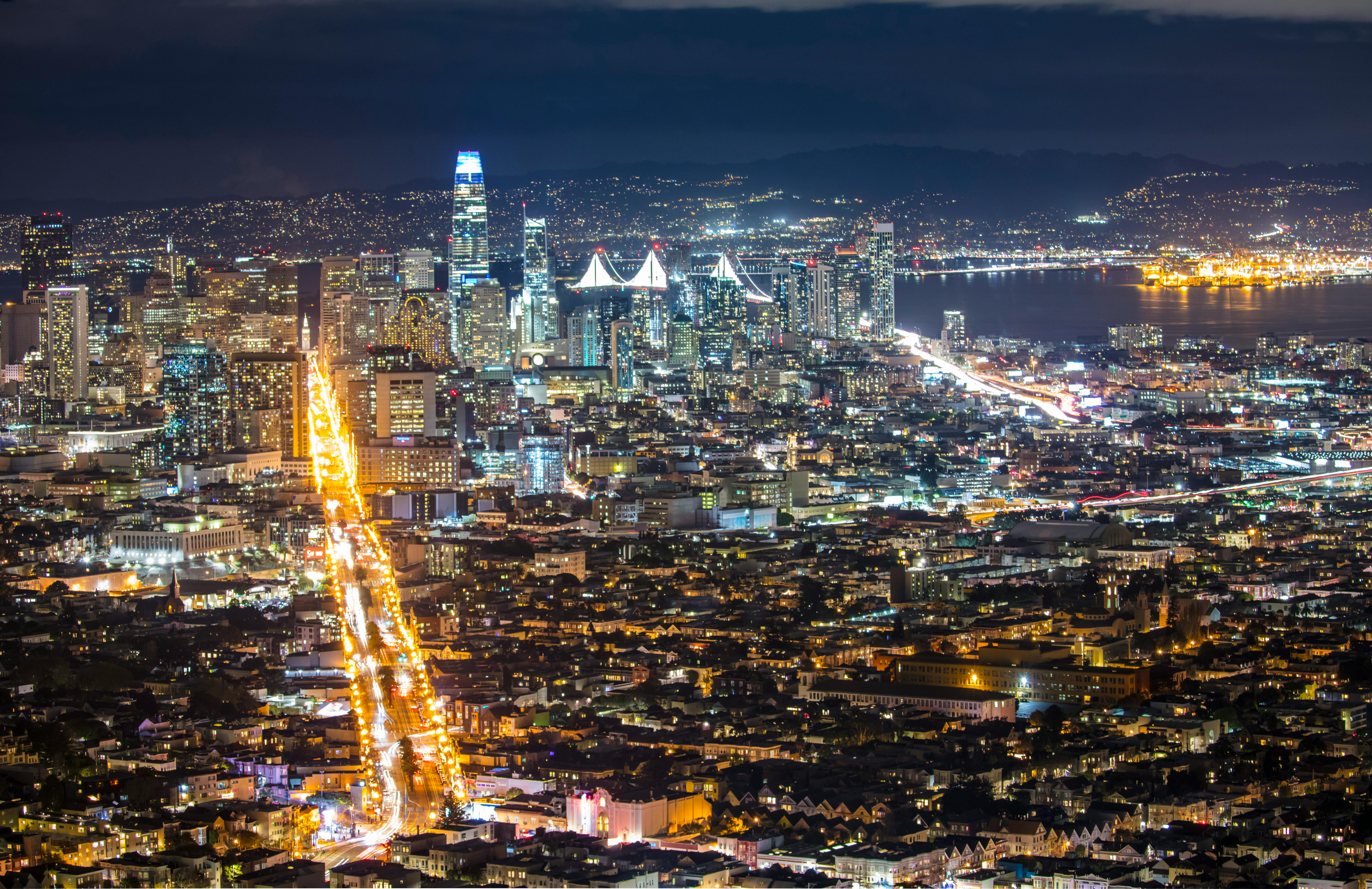 Fascinante Vista Nocturna Del Horizonte De San Francisco · Foto de ...