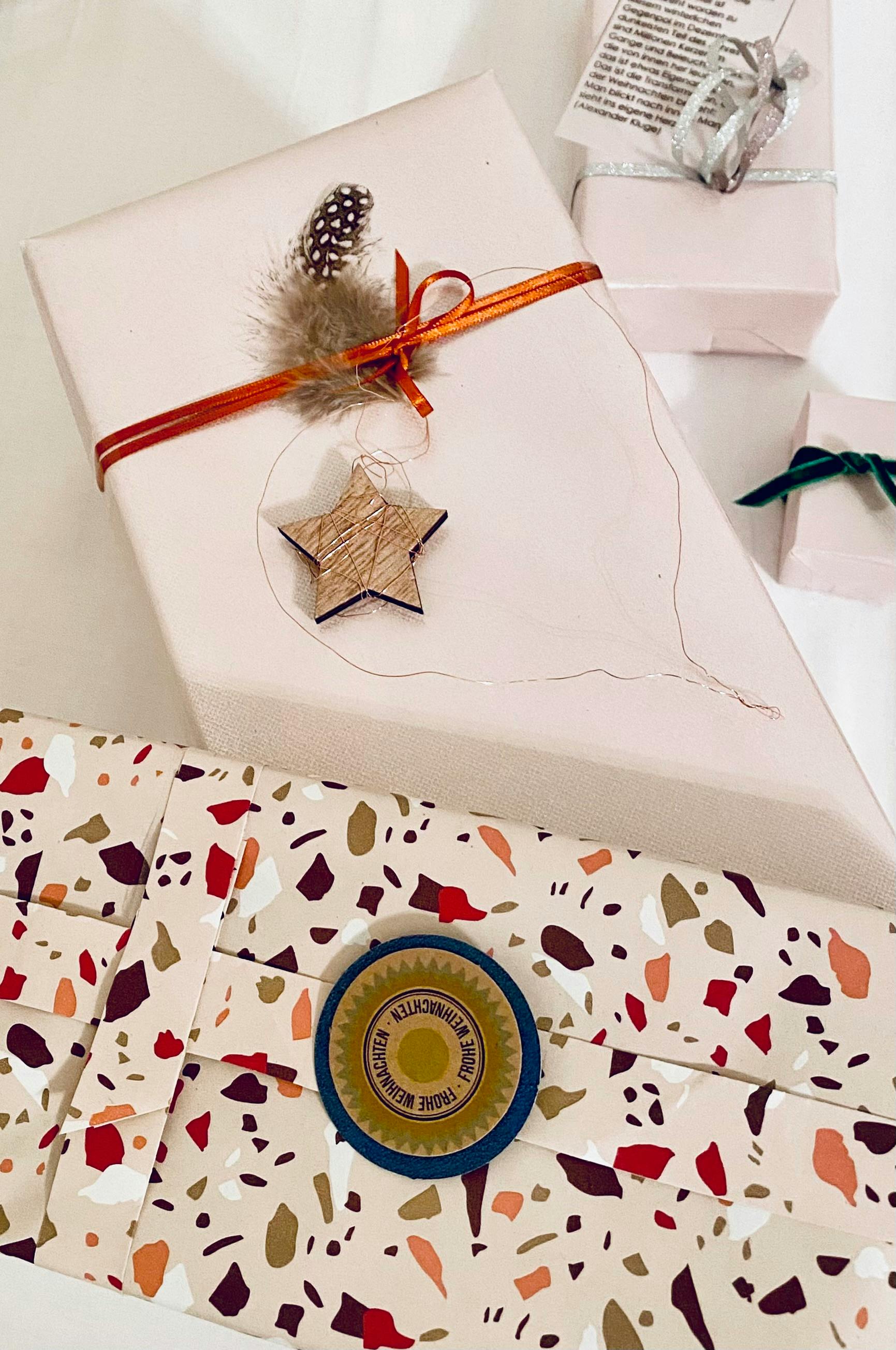 Gift Wrapping Photos, Download The BEST Free Gift Wrapping Stock Photos ...