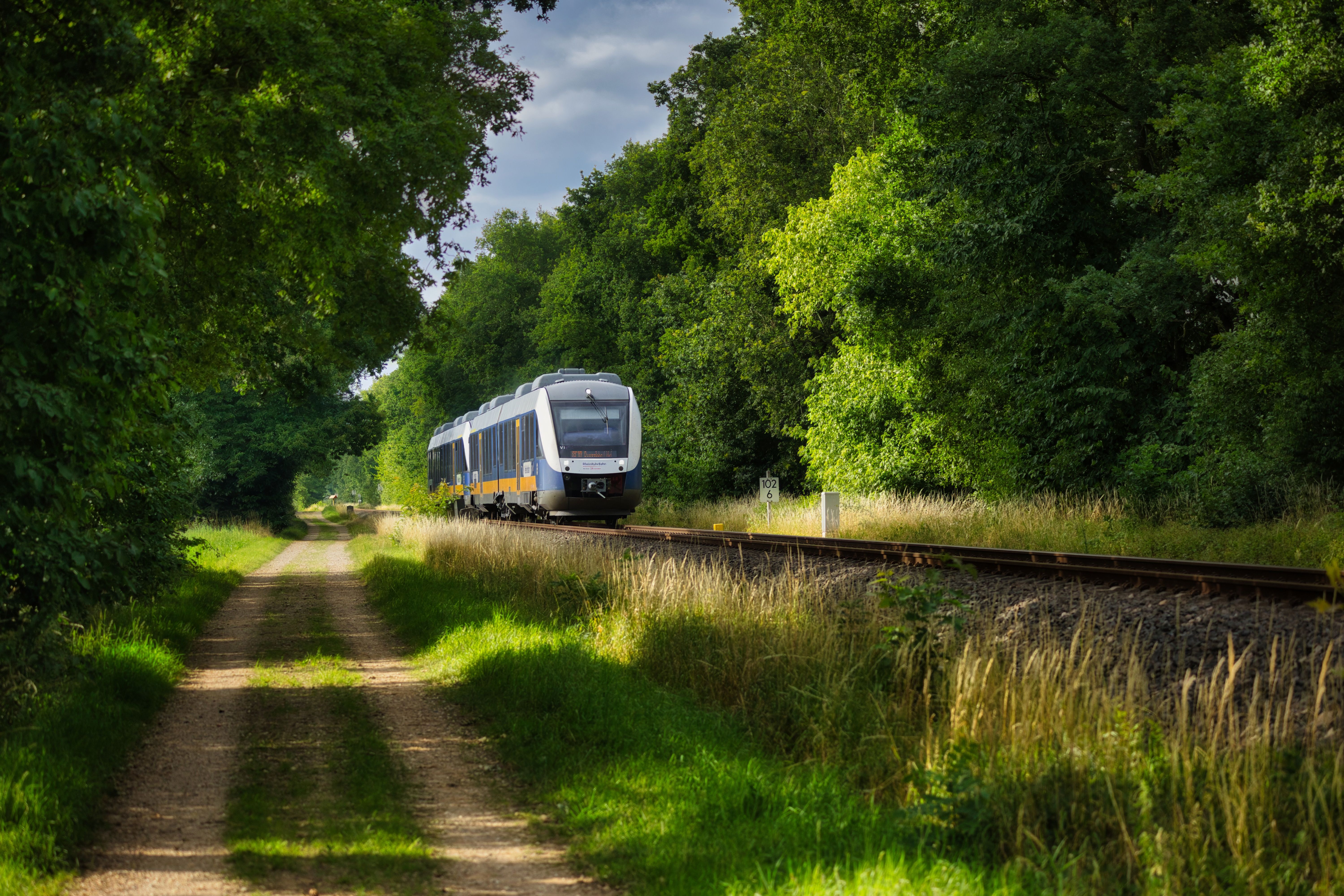 Fast Track Photos, Download The BEST Free Fast Track Stock Photos & HD ...