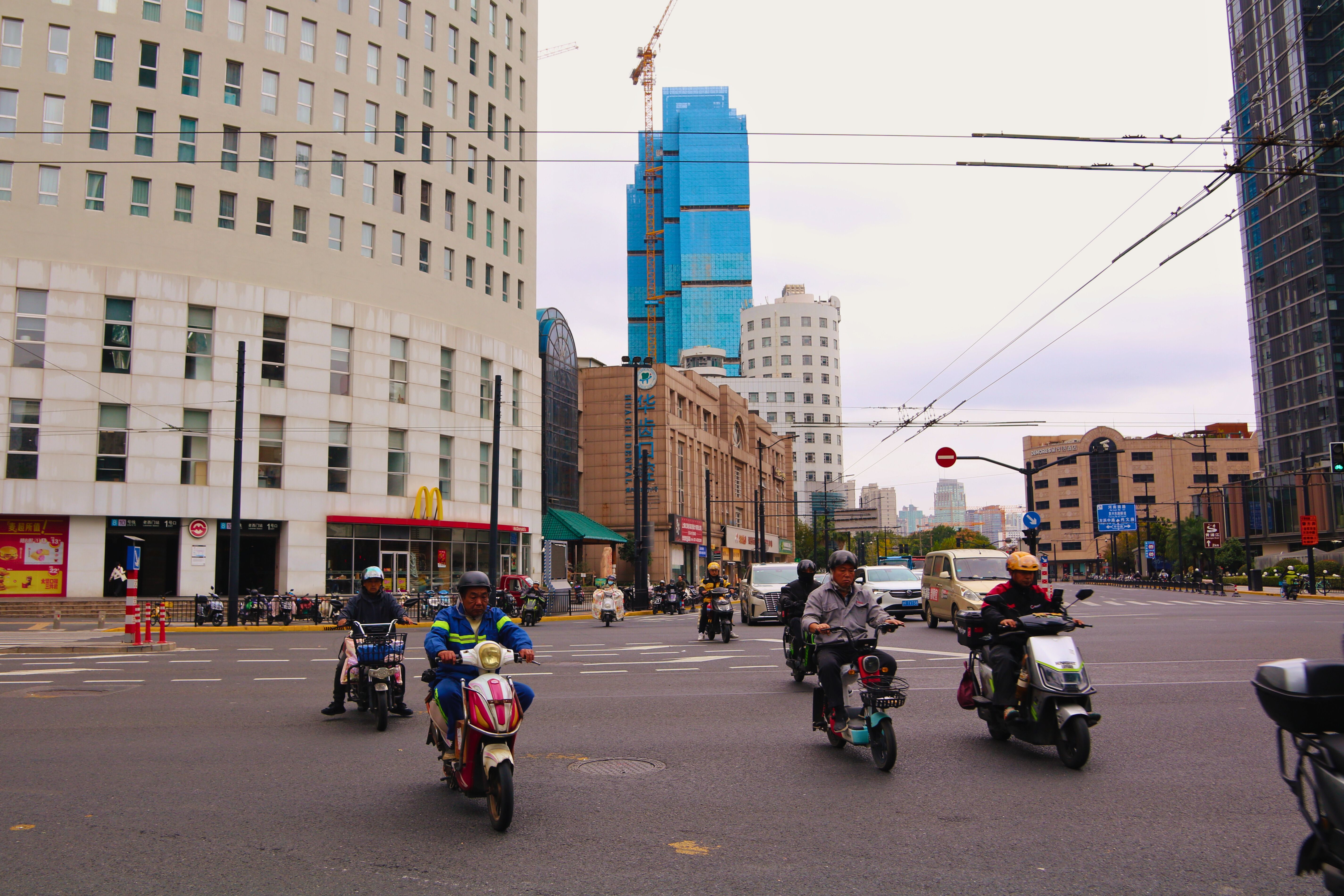 Busy Urban Intersection in Shanghai, China · Free Stock Photo