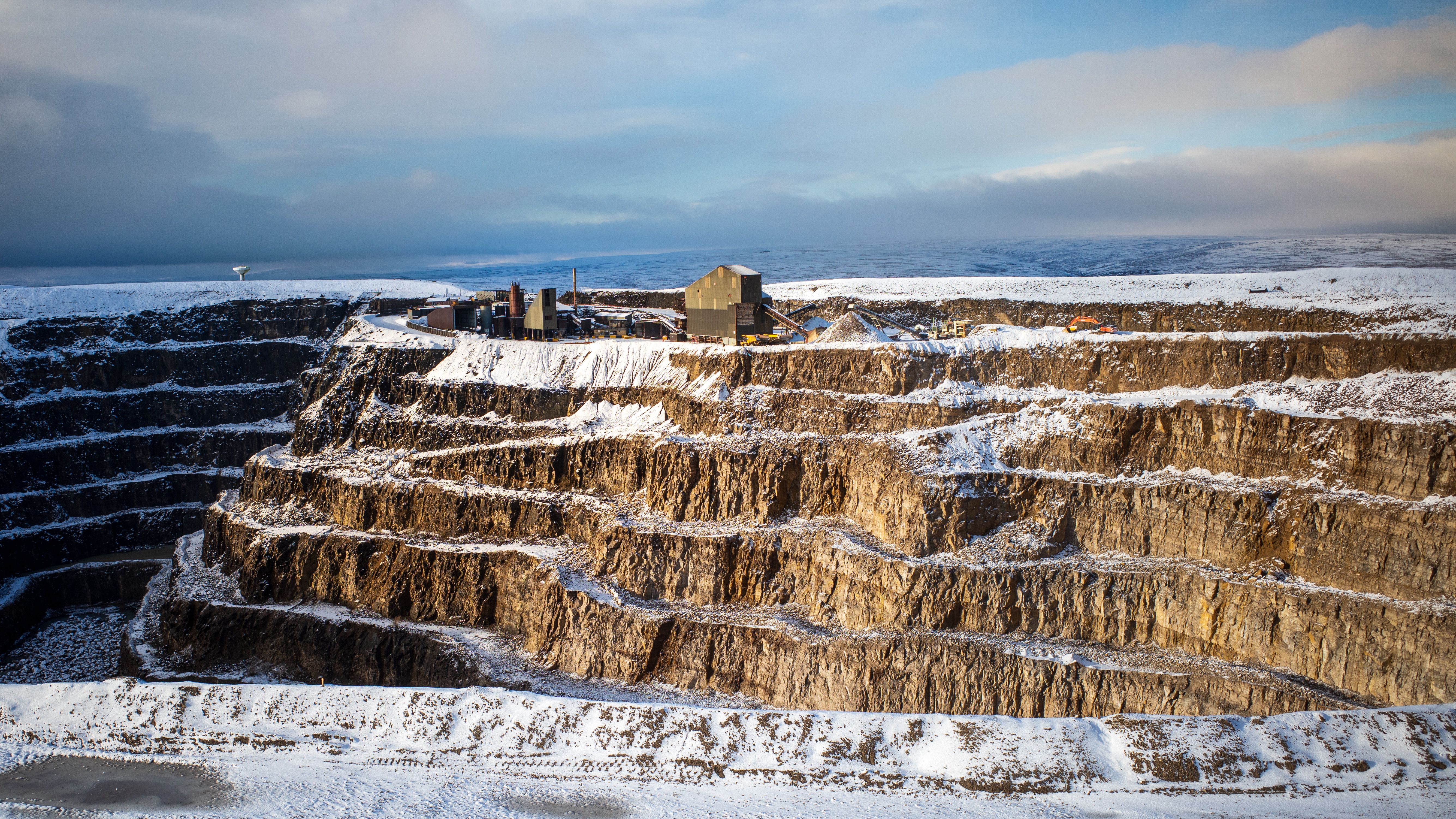 Snow-Covered Quarry in Bewerley, England · Free Stock Photo