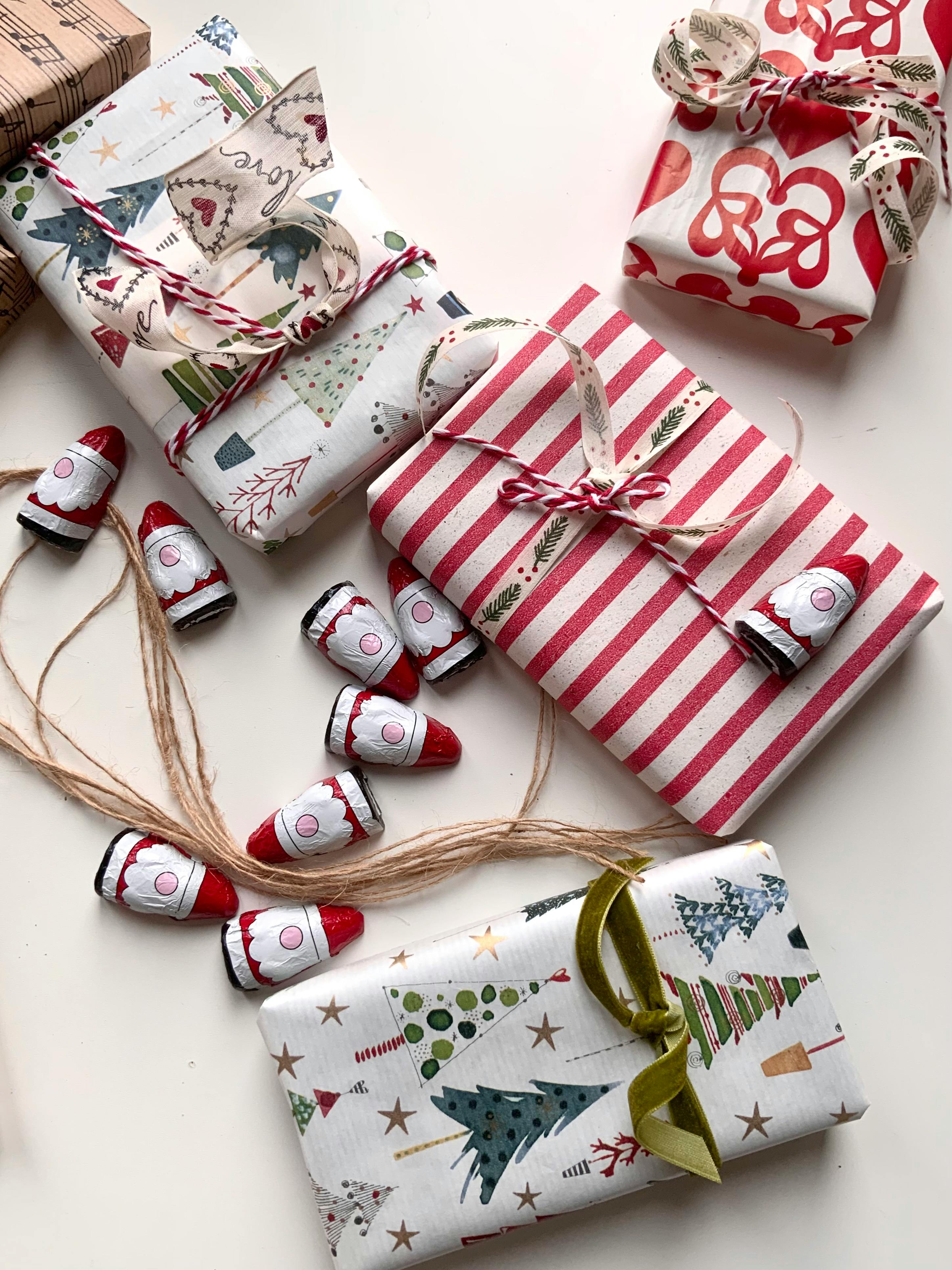 Gift Wrapping Photos, Download The BEST Free Gift Wrapping Stock Photos ...