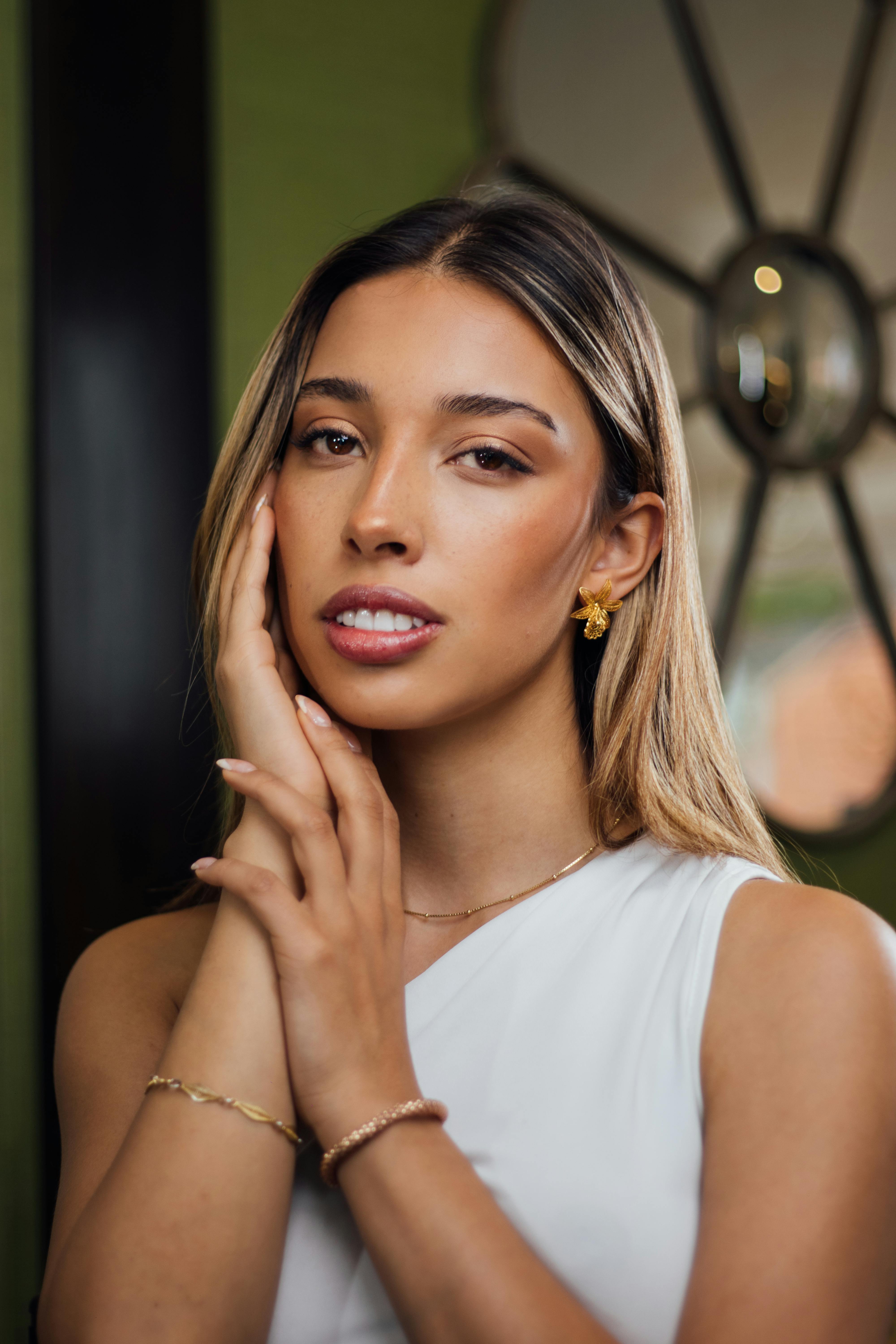 Laurab+Model+Telegraph Photos, Download The BEST Free Laurab+Model ...