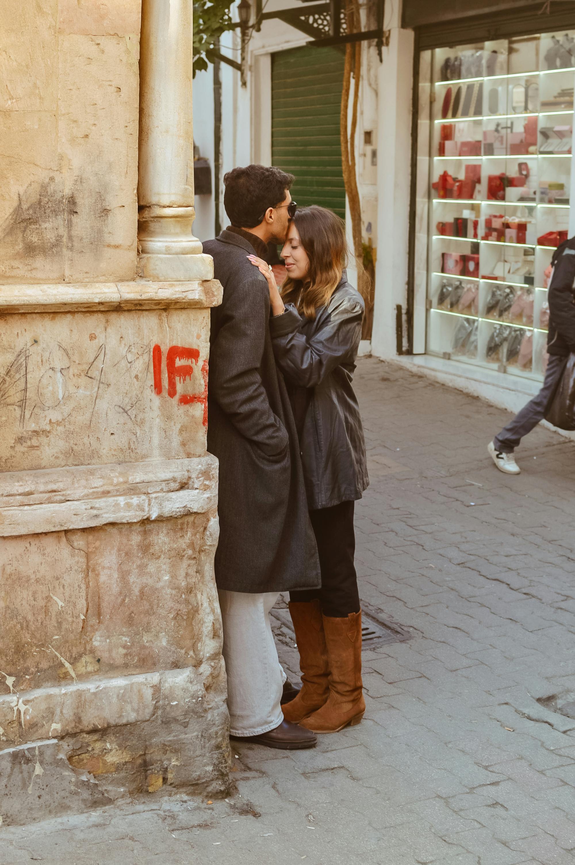 Person Peeking Around Corner Photos, Download The BEST Free Person ...