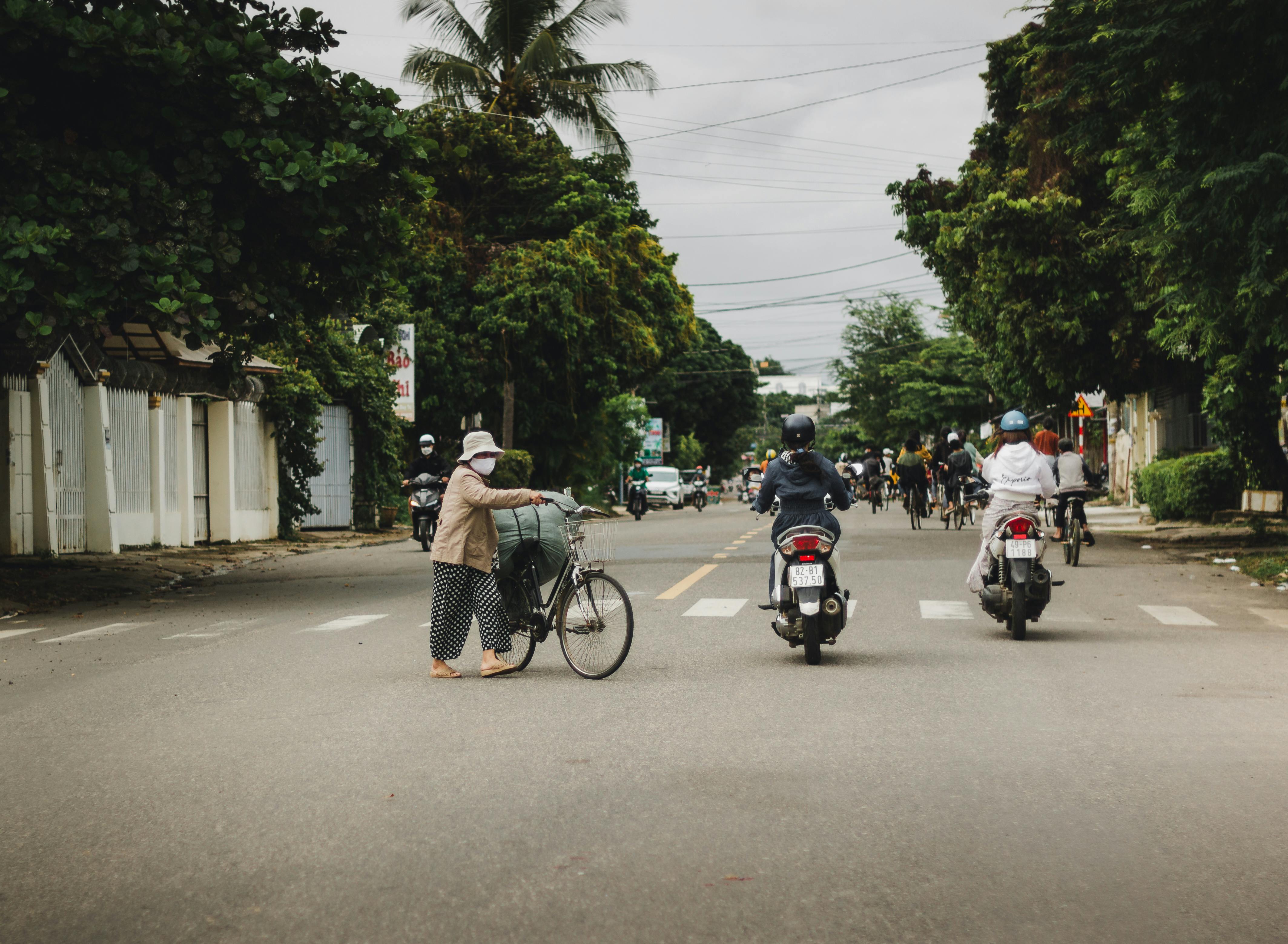 Cảnh Quan đường Phố đô Thị ở Kon Tum, Việt Nam · Ảnh có sẵn miễn phí
