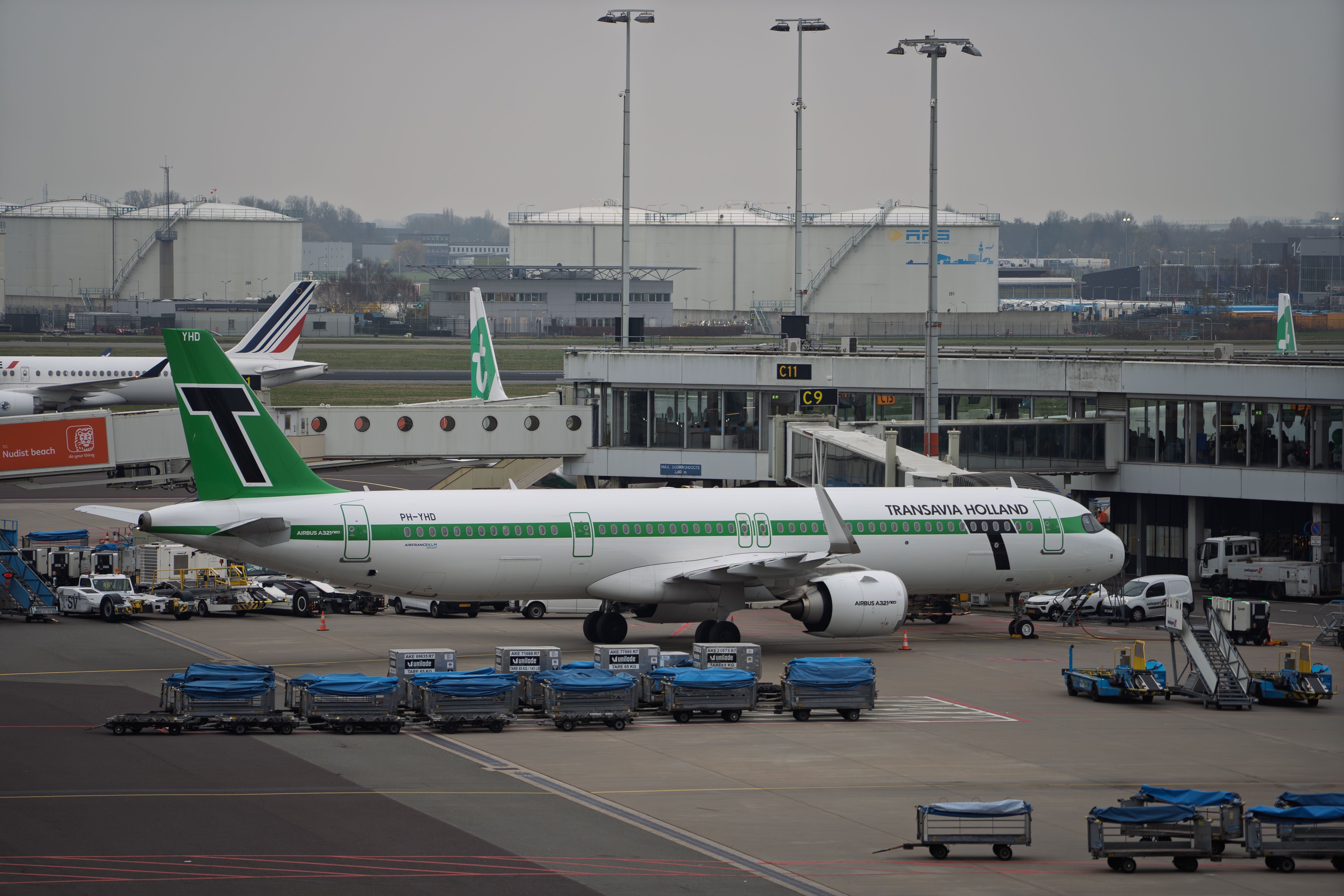 Passenger Airline Photos, Download The BEST Free Passenger Airline ...
