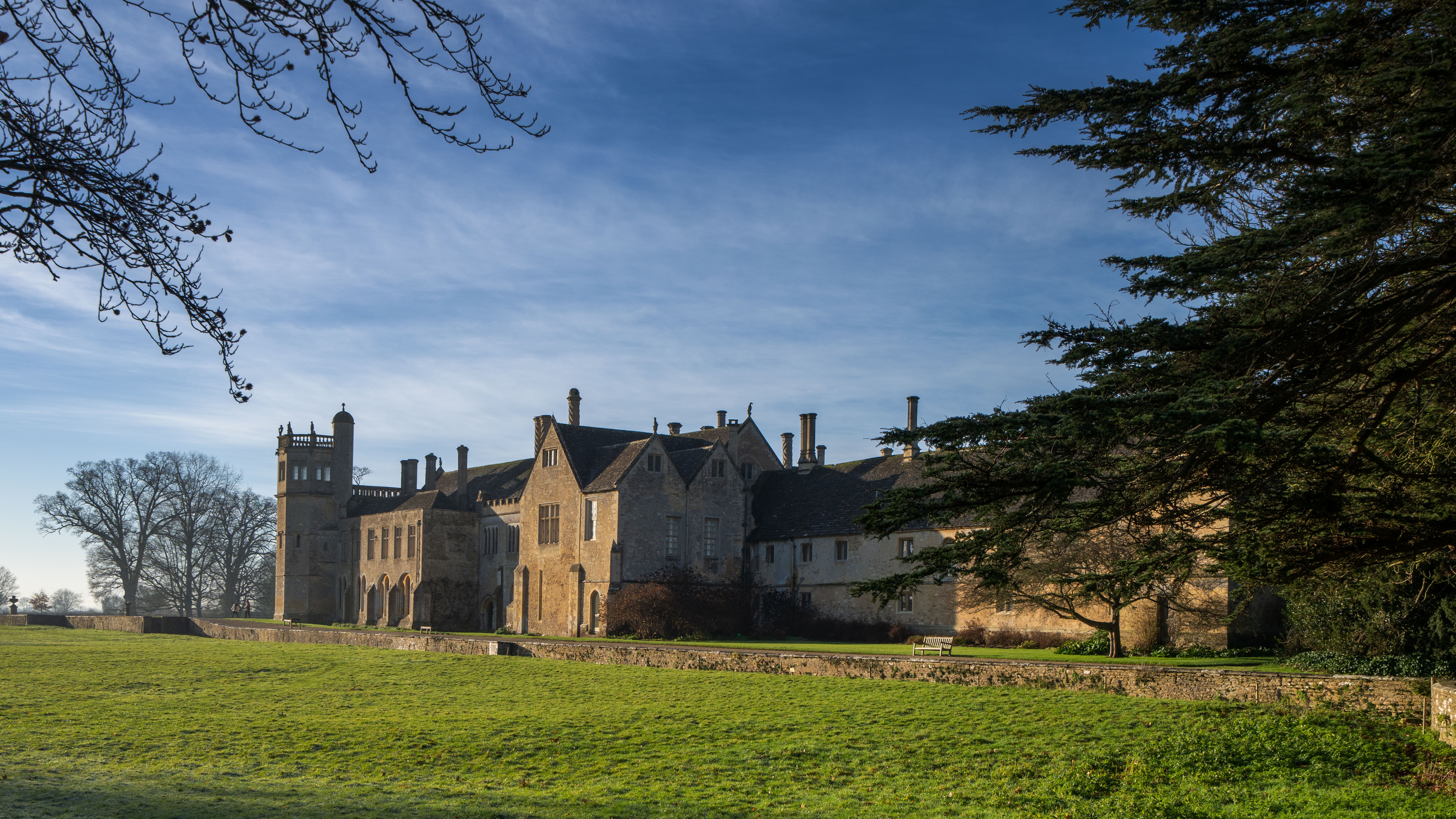 Historic Lacock Abbey in England's Countryside · Free Stock Photo
