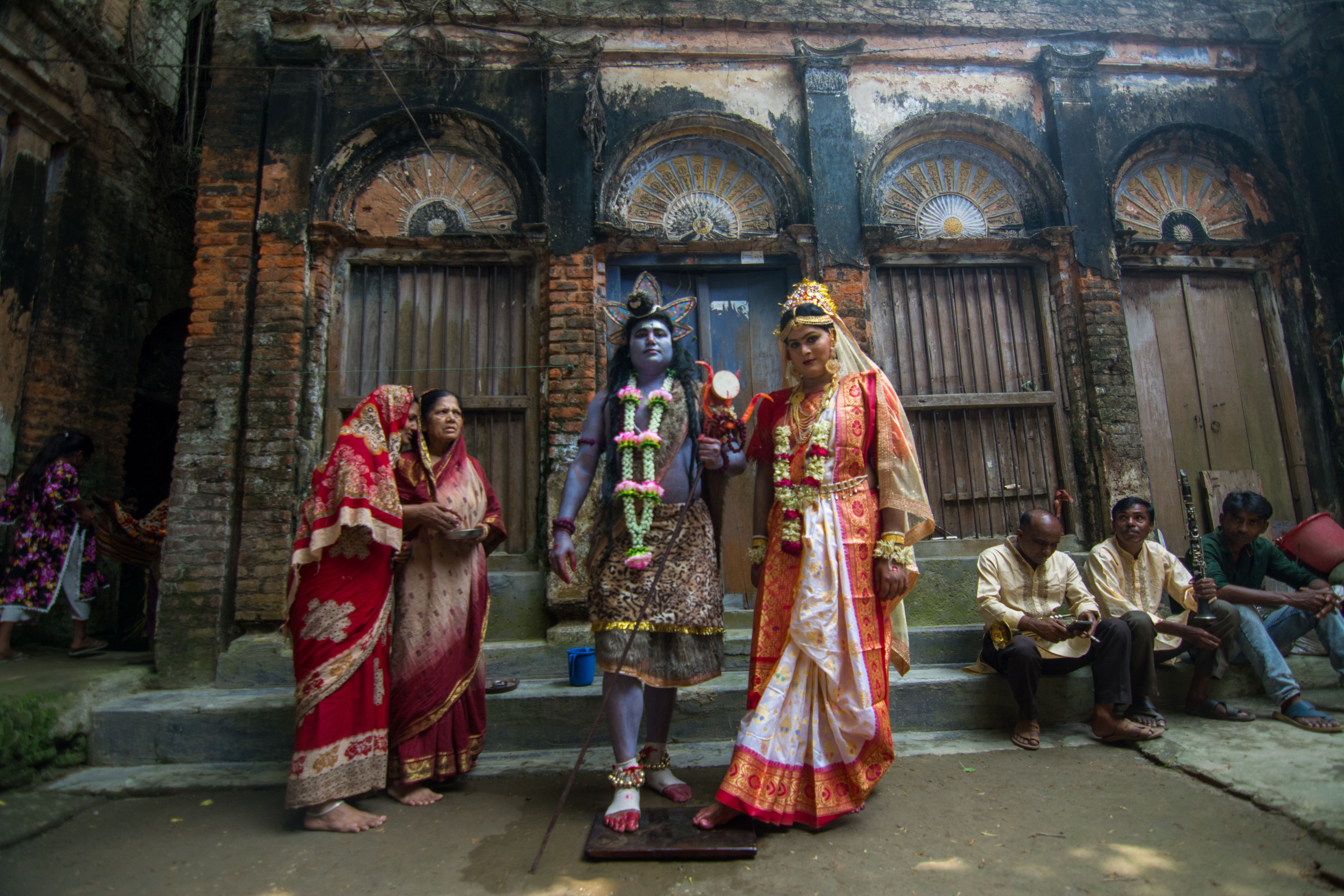 Group People Street Fading Photos, Download The BEST Free Group People ...