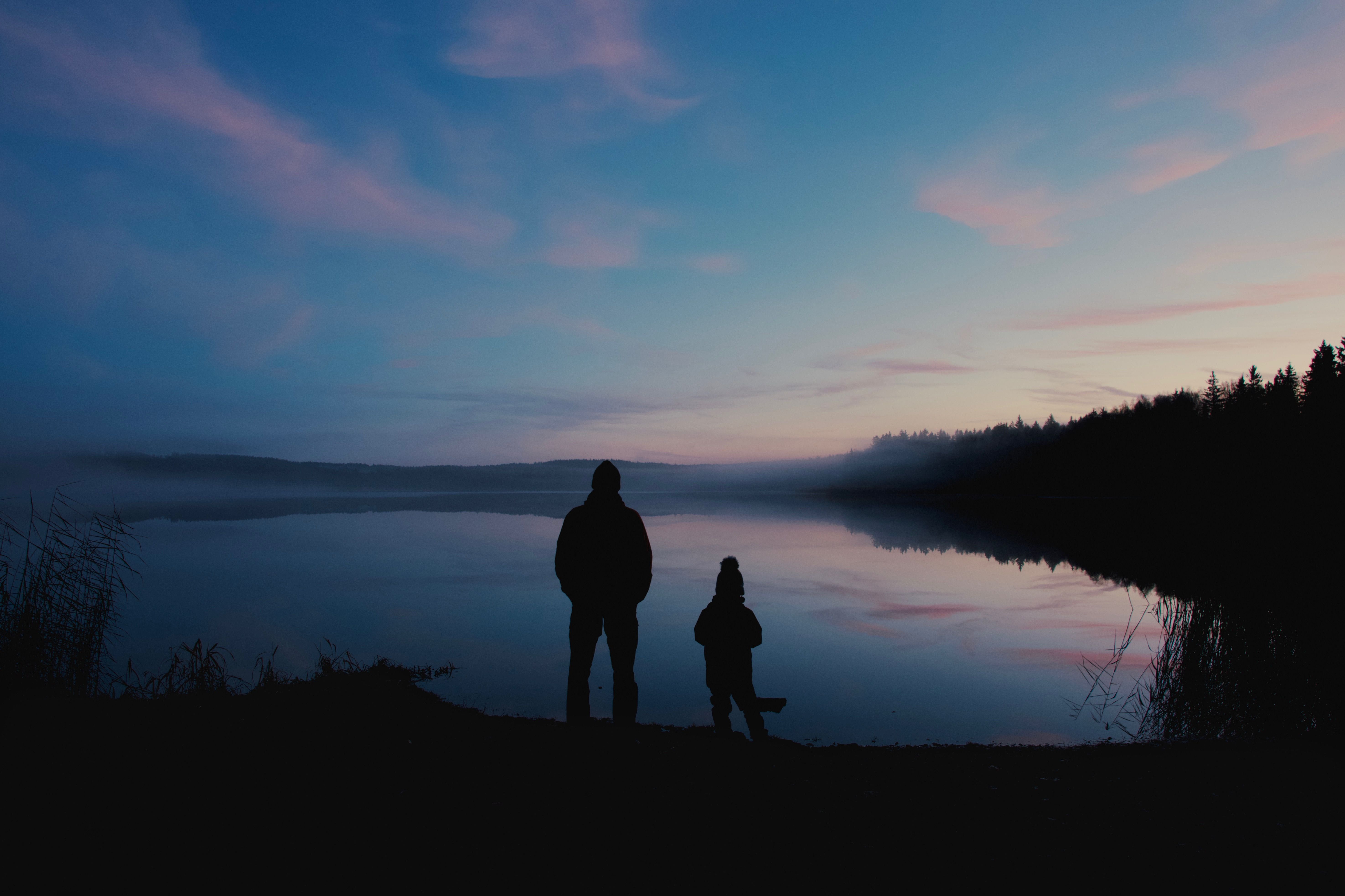Grieving Family Silhouette Photos, Download The BEST Free Grieving ...