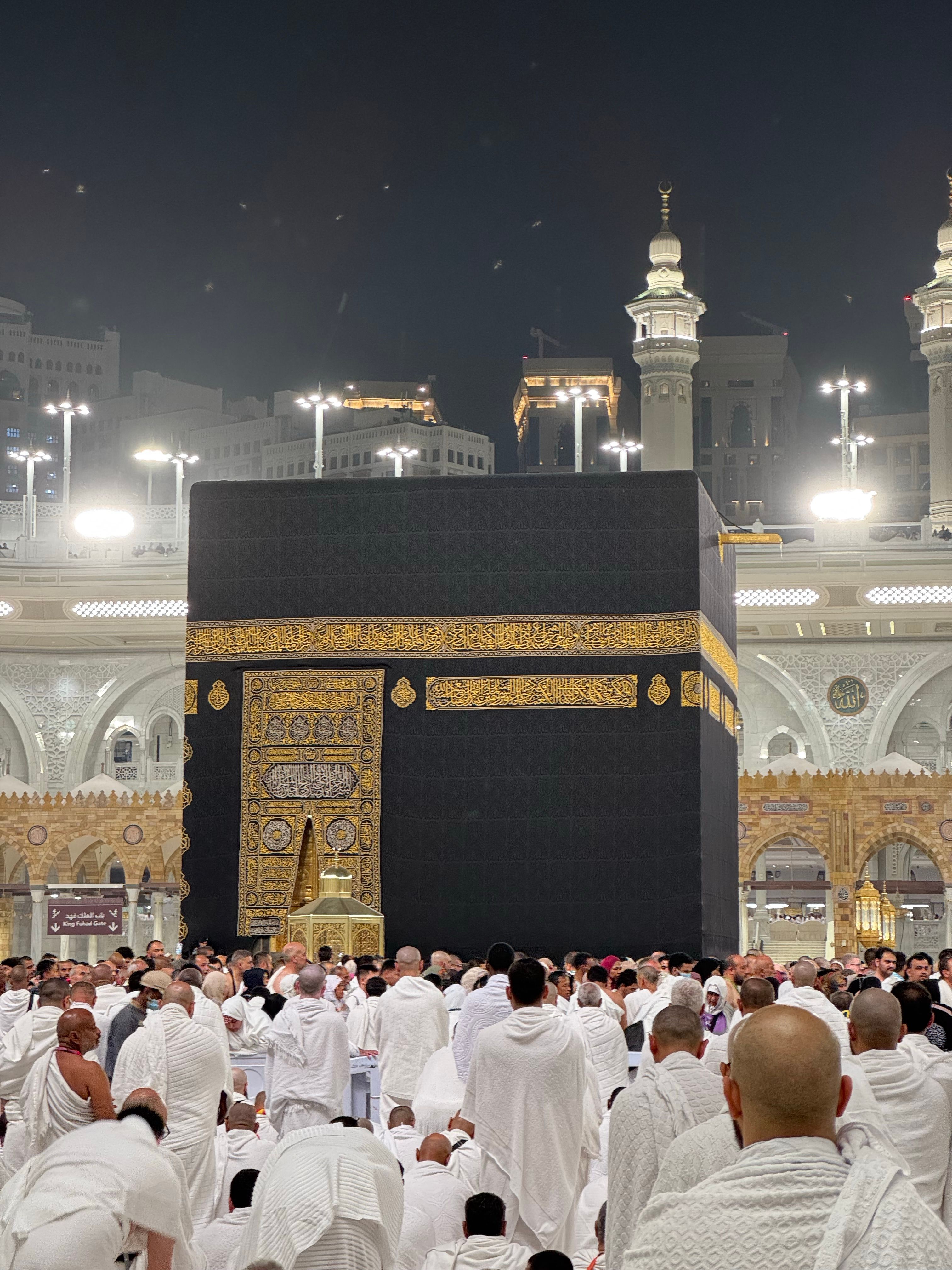 Pilgrims at the Kaaba during Night in Mecca · Free Stock Photo