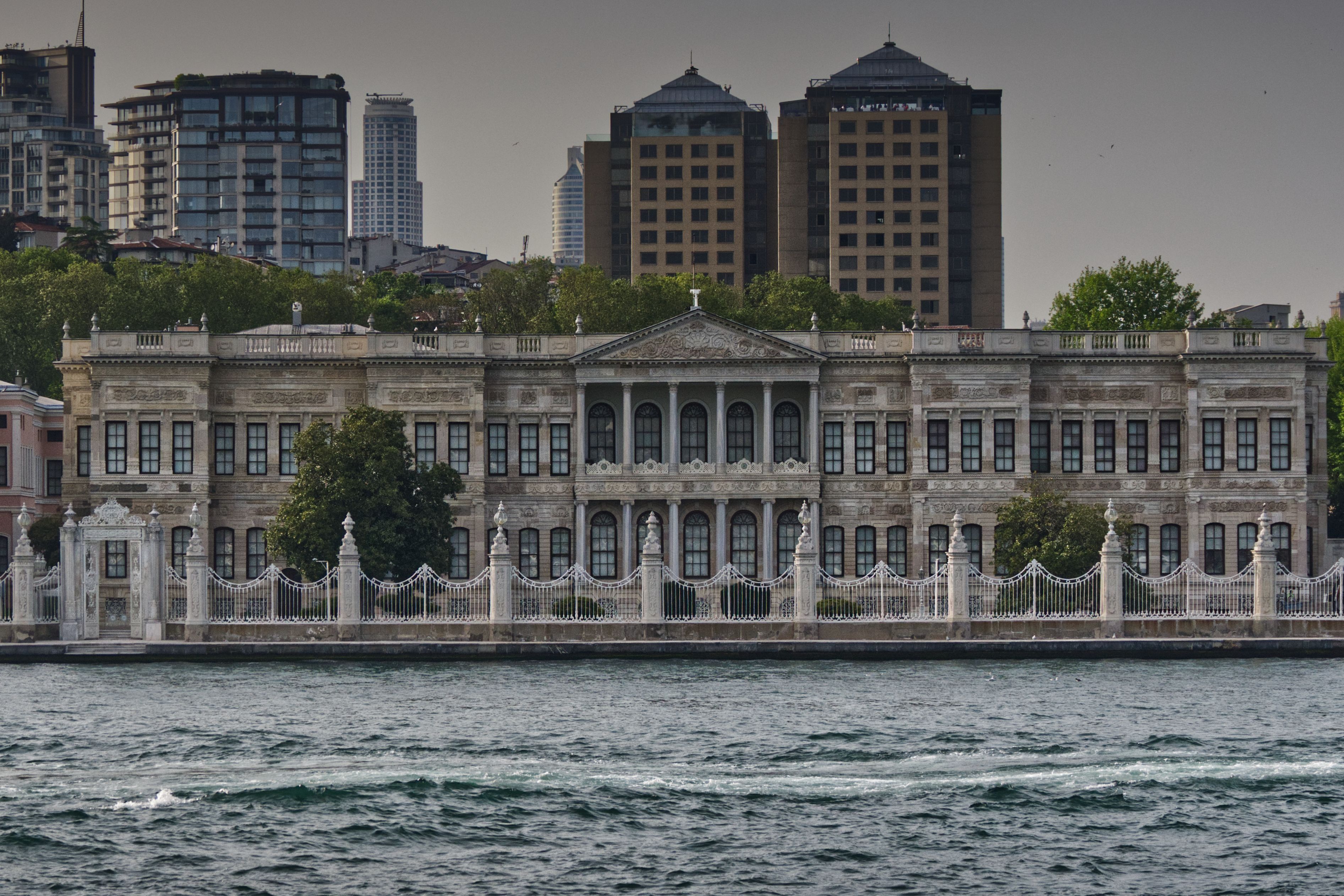 Ottoman Era Palace on the Bosphorus in Istanbul · Free Stock Photo