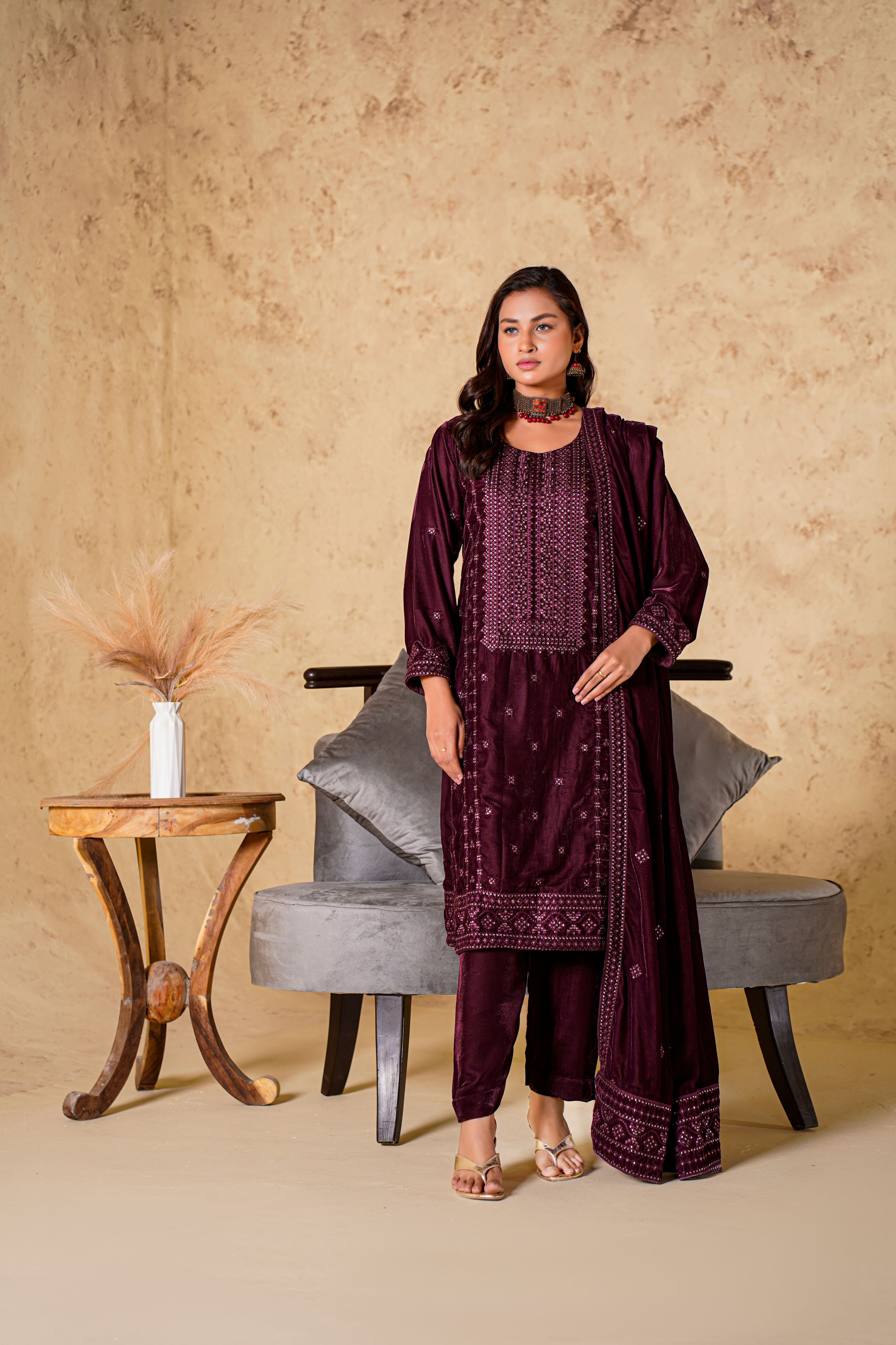 Elegant Eastern Fashion Portrait in Lahore · Free Stock Photo