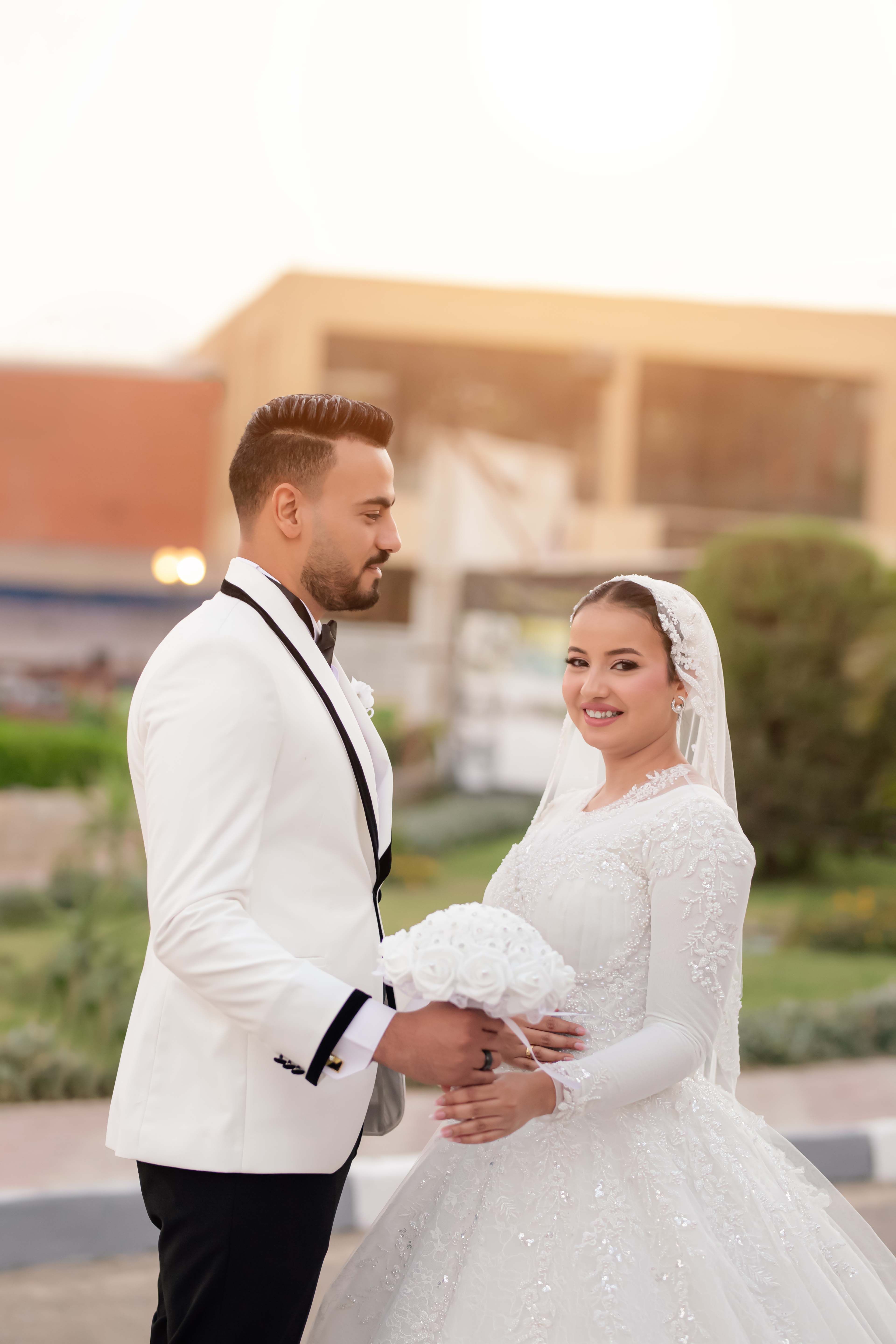 Elegant Outdoor Wedding Ceremony Portrait · Free Stock Photo