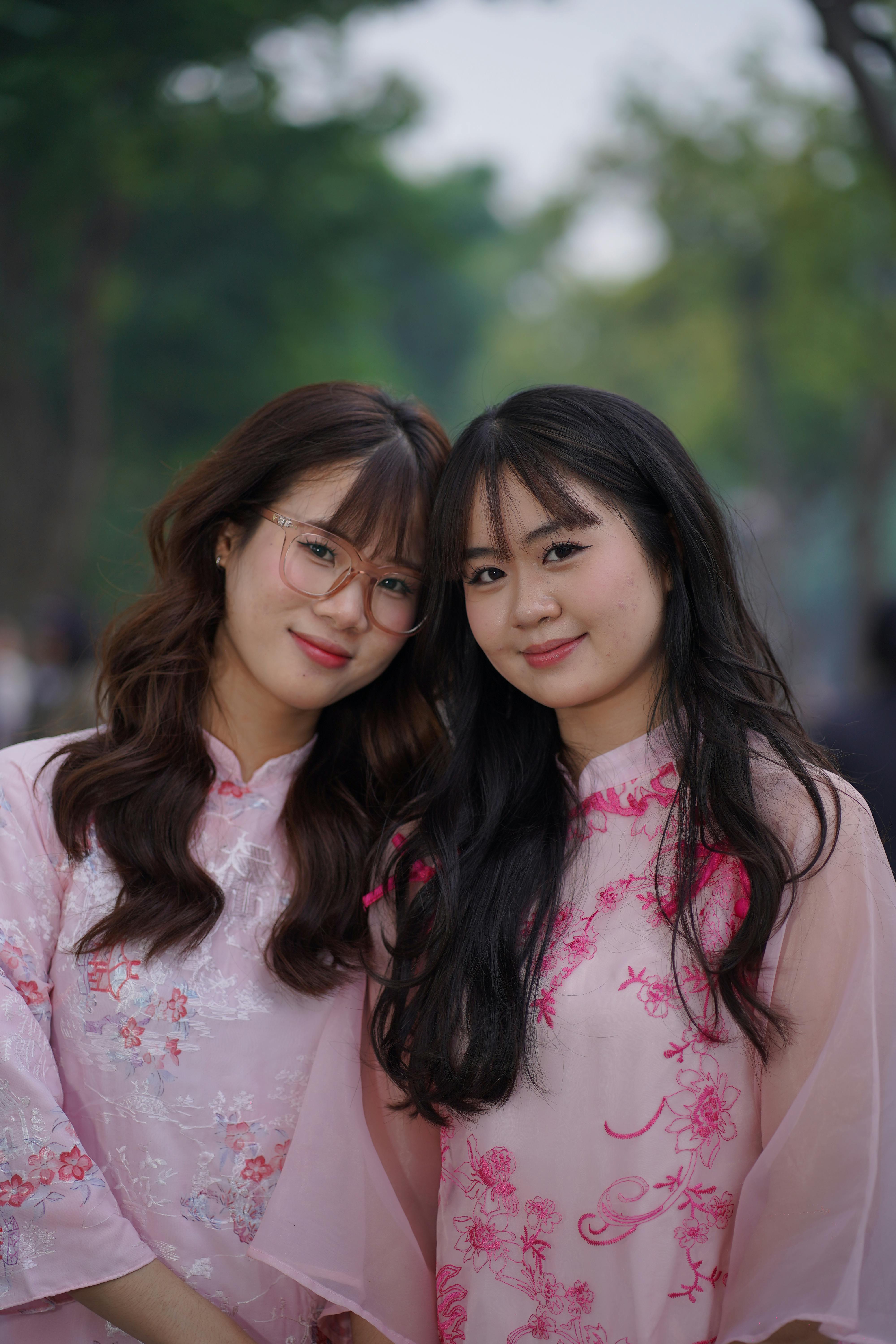 Nacked Ladies Photos, Download The BEST Free Nacked Ladies Stock Photos ...