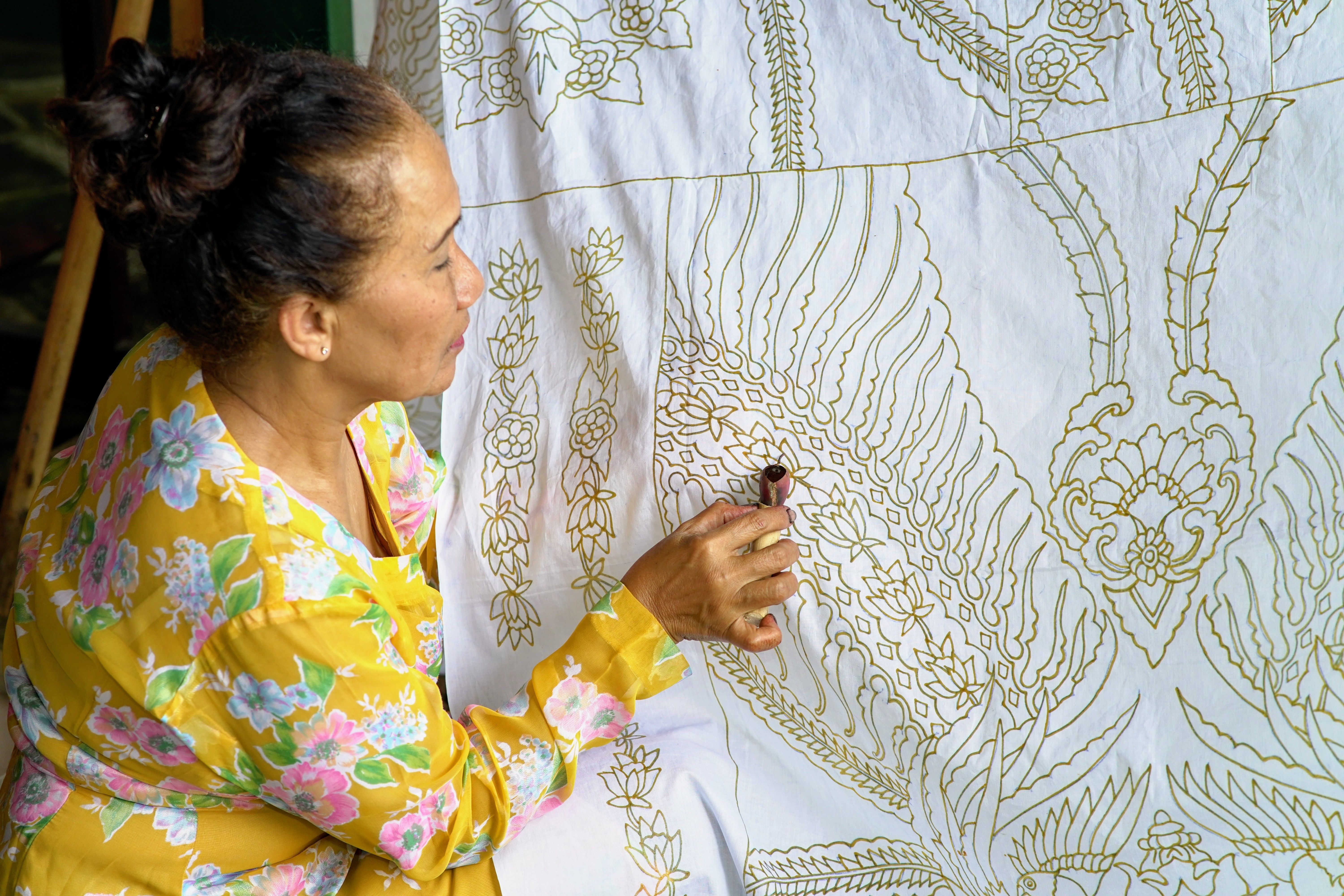 Artisan Creating Traditional Batik in West Java · Free Stock Photo