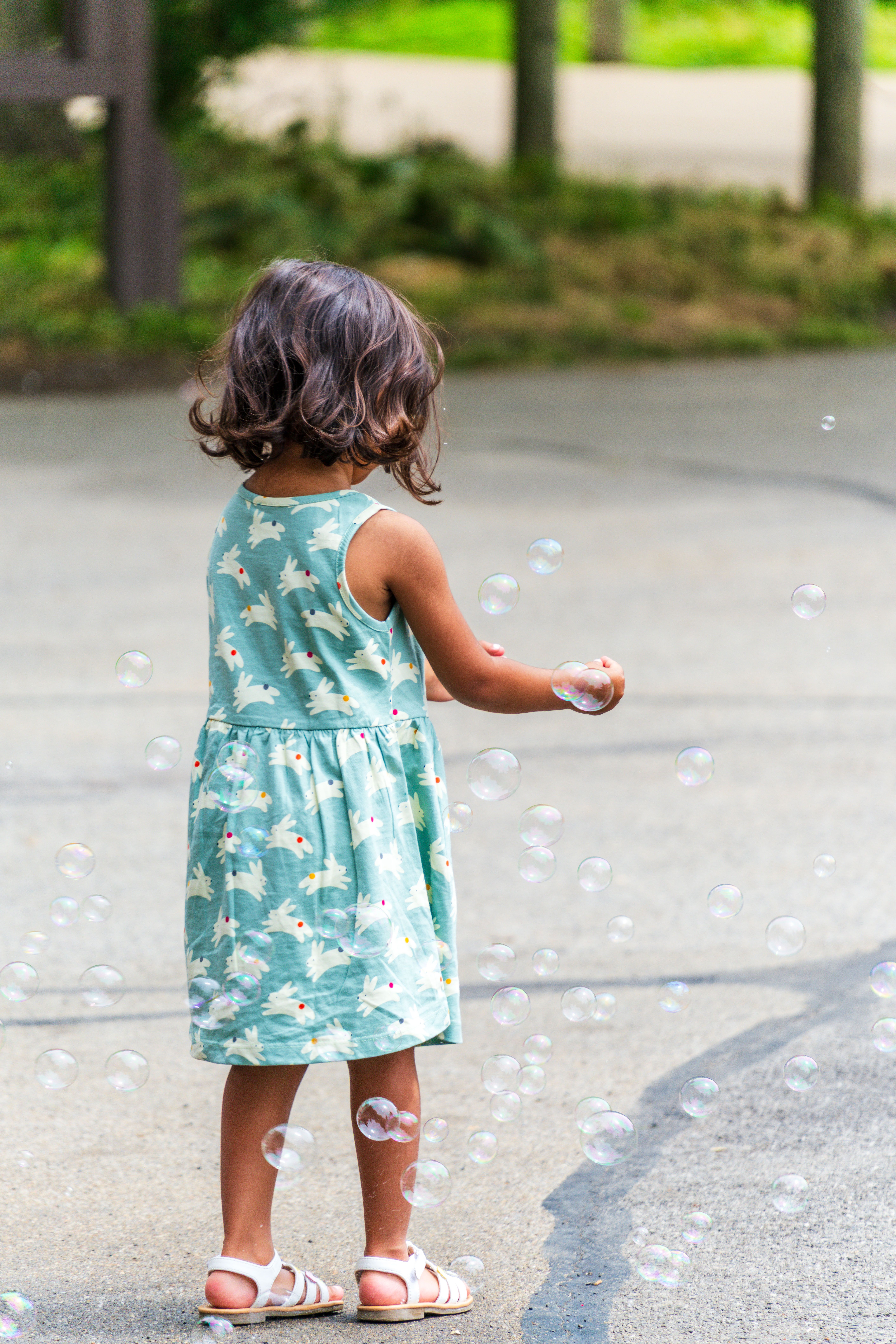 Little Girl Back Photos, Download The BEST Free Little Girl Back Stock ...