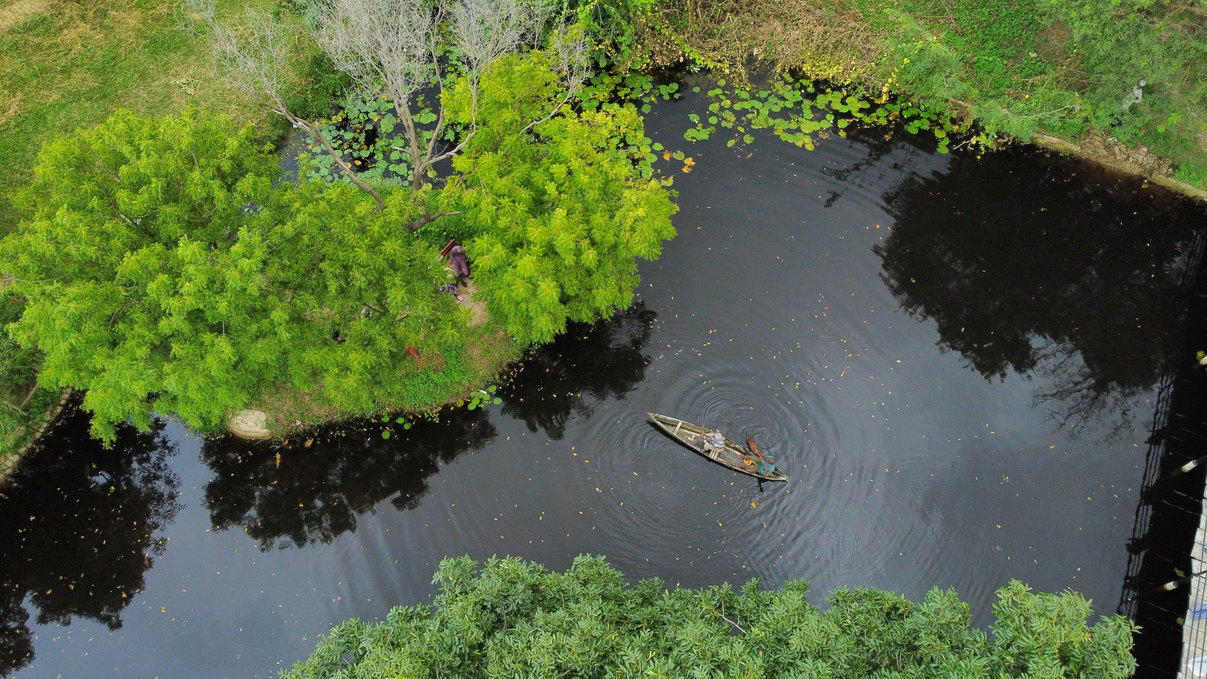 Aerial View of Canoe on Nigerian River · Free Stock Photo
