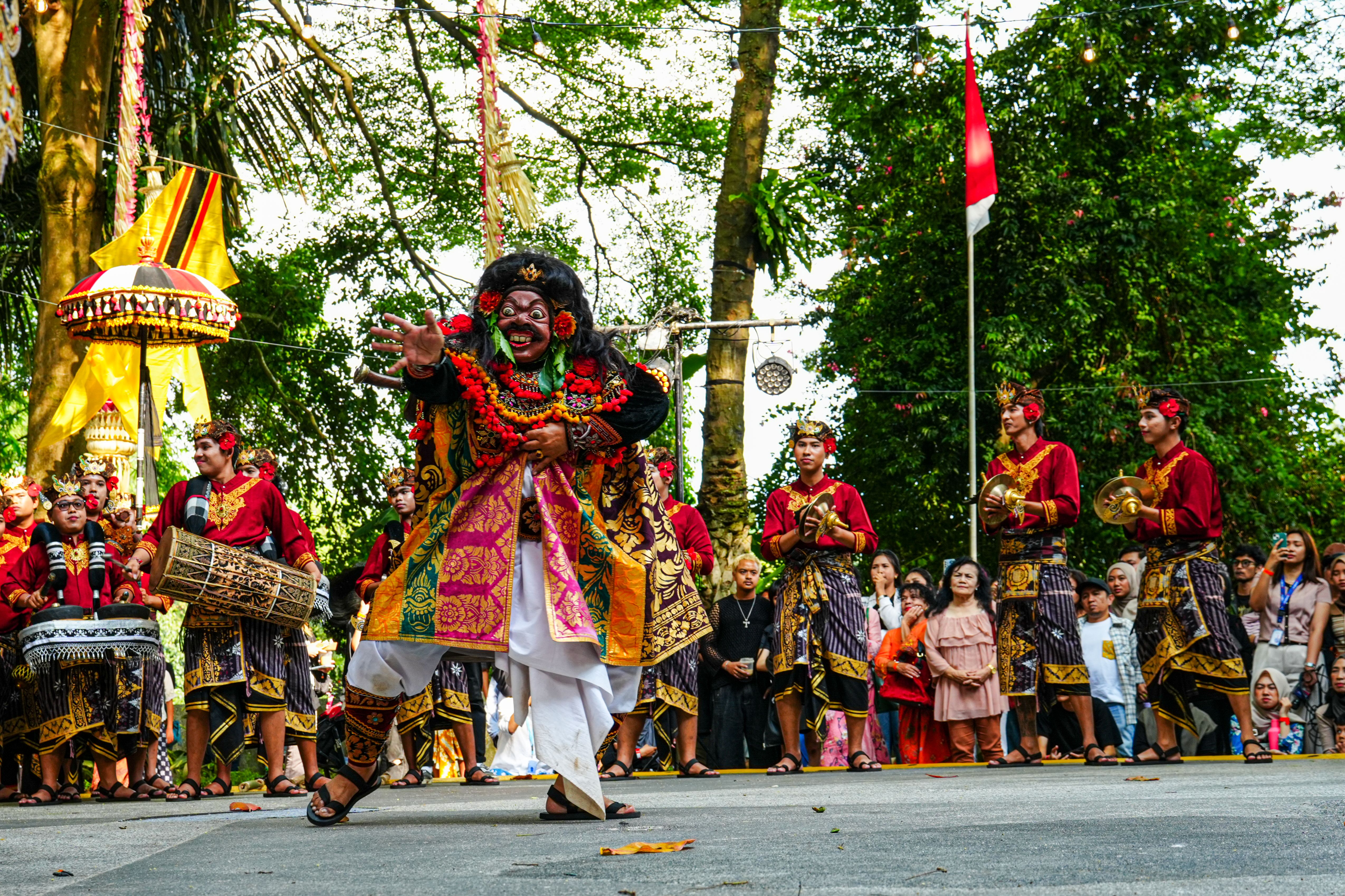 Traditional Indonesian Cultural Performance in Jawa Barat · Free Stock ...