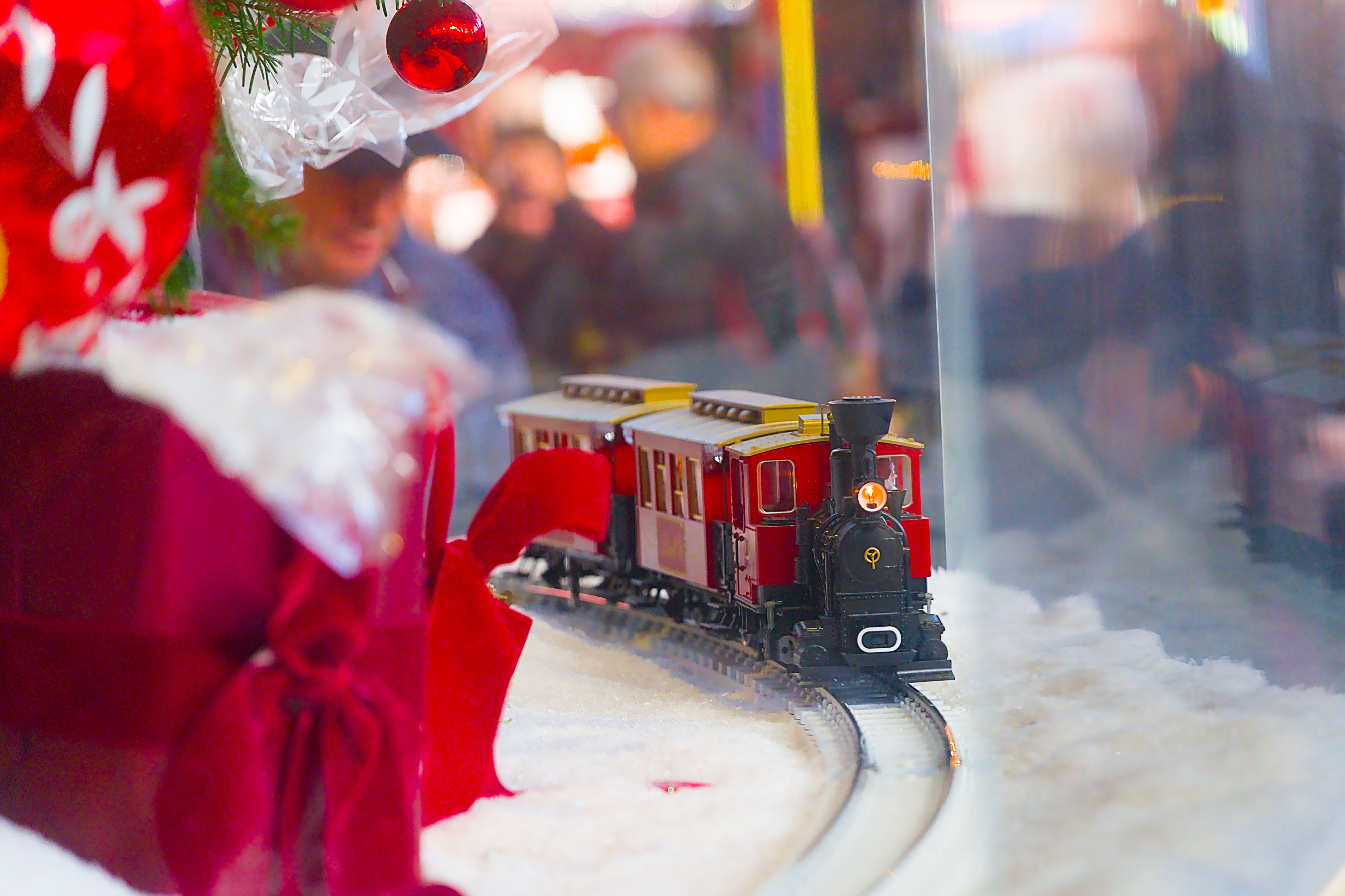Christmas Train Photos, Download The BEST Free Christmas Train Stock ...