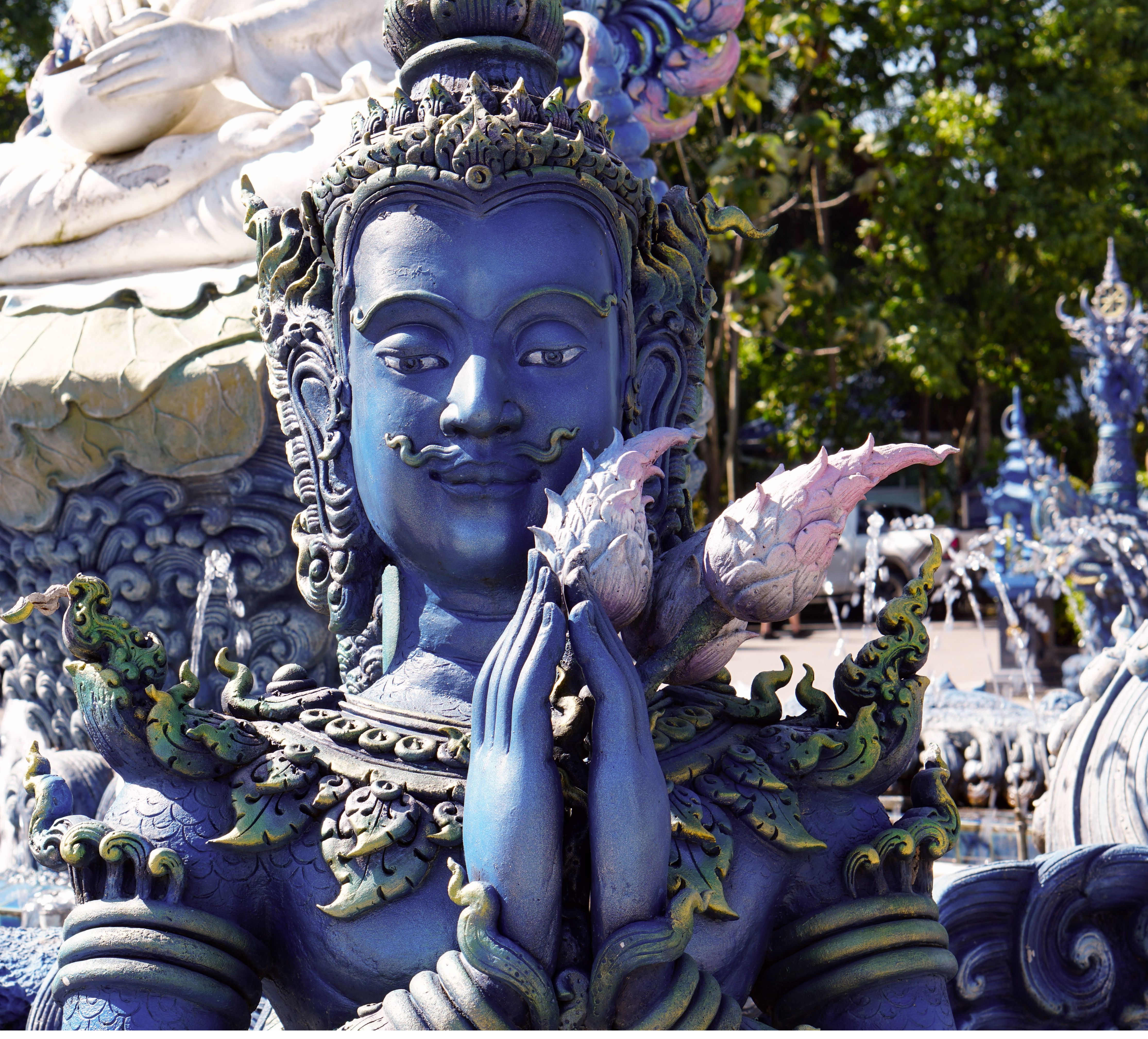 Blue Statue at Wat Rong Suea Ten in Chiang Rai · Free Stock Photo