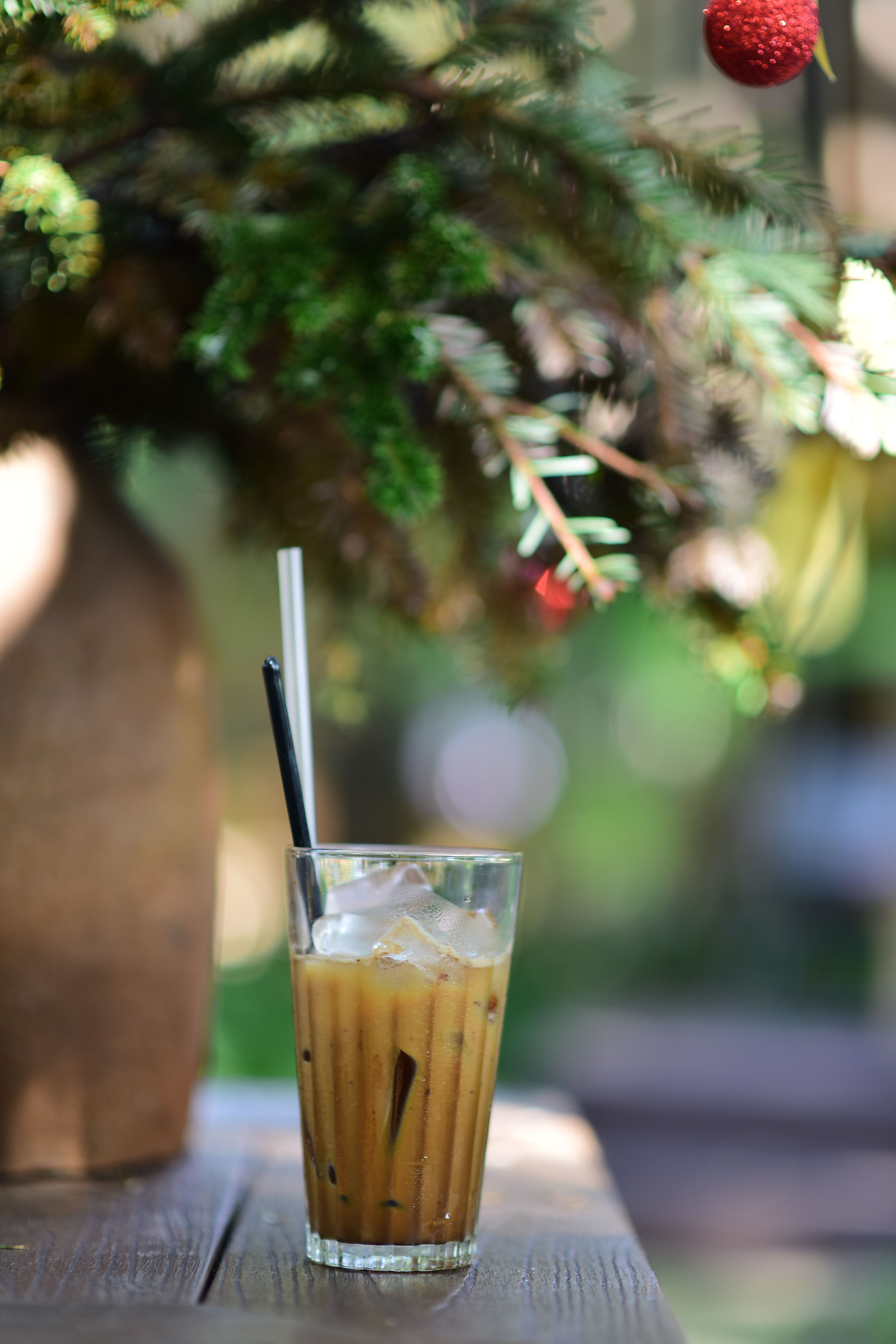 Iced Coffee with Chocolate and Straw Straws · Free Stock Photo