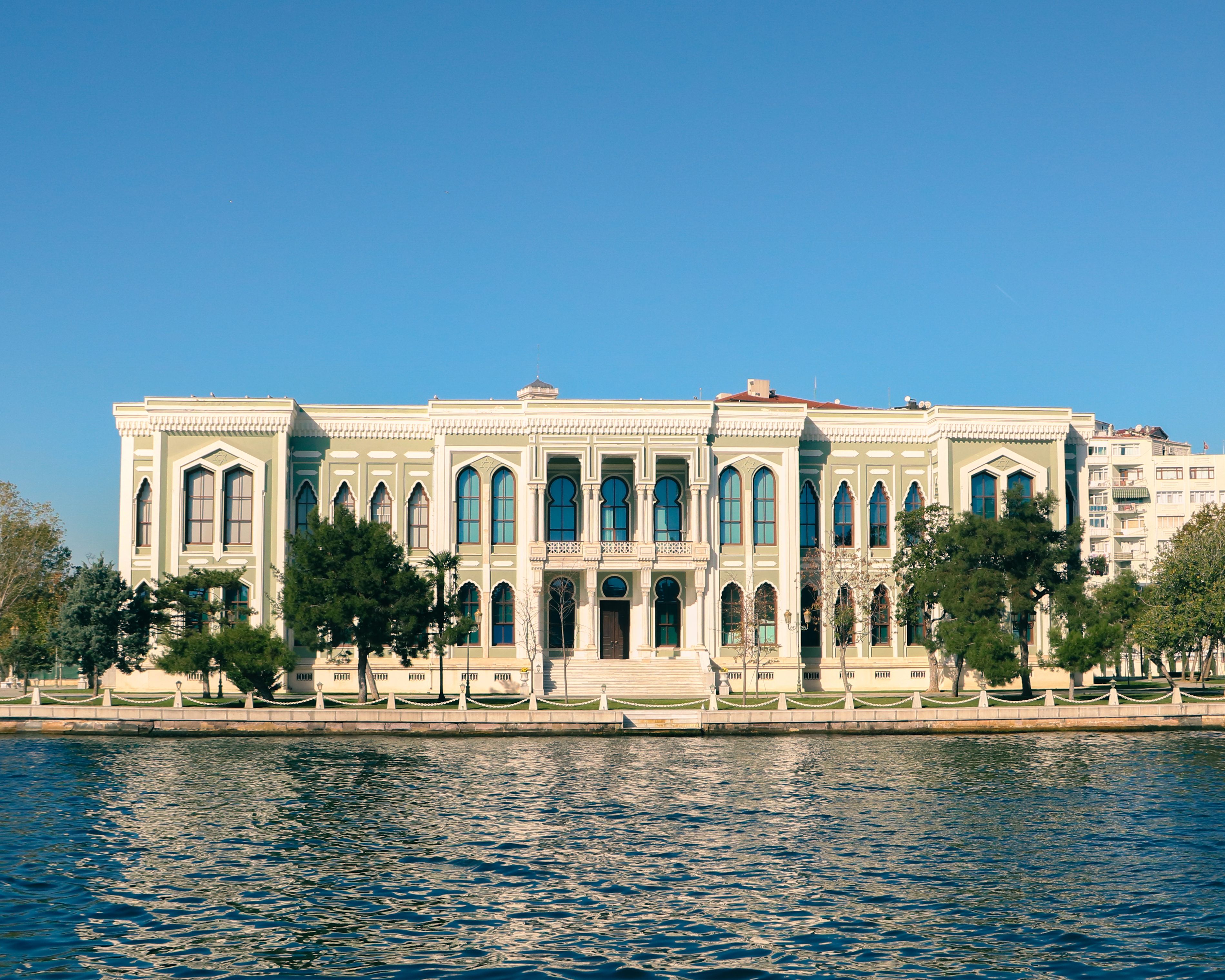 Majestic Ottoman Architecture on Bosphorus · Free Stock Photo