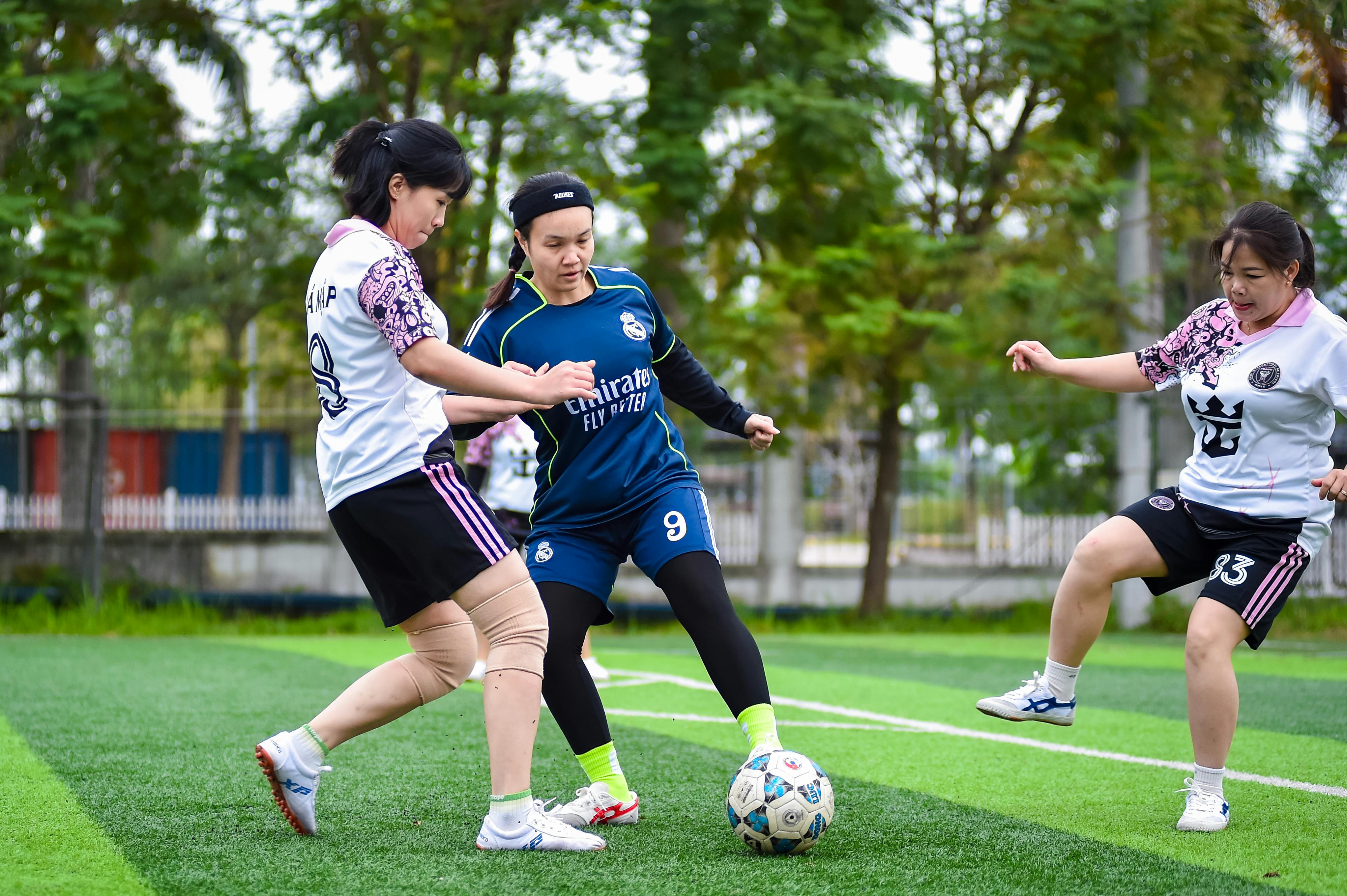 Team Dinner Photos, Download The BEST Free Team Dinner Stock Photos ...