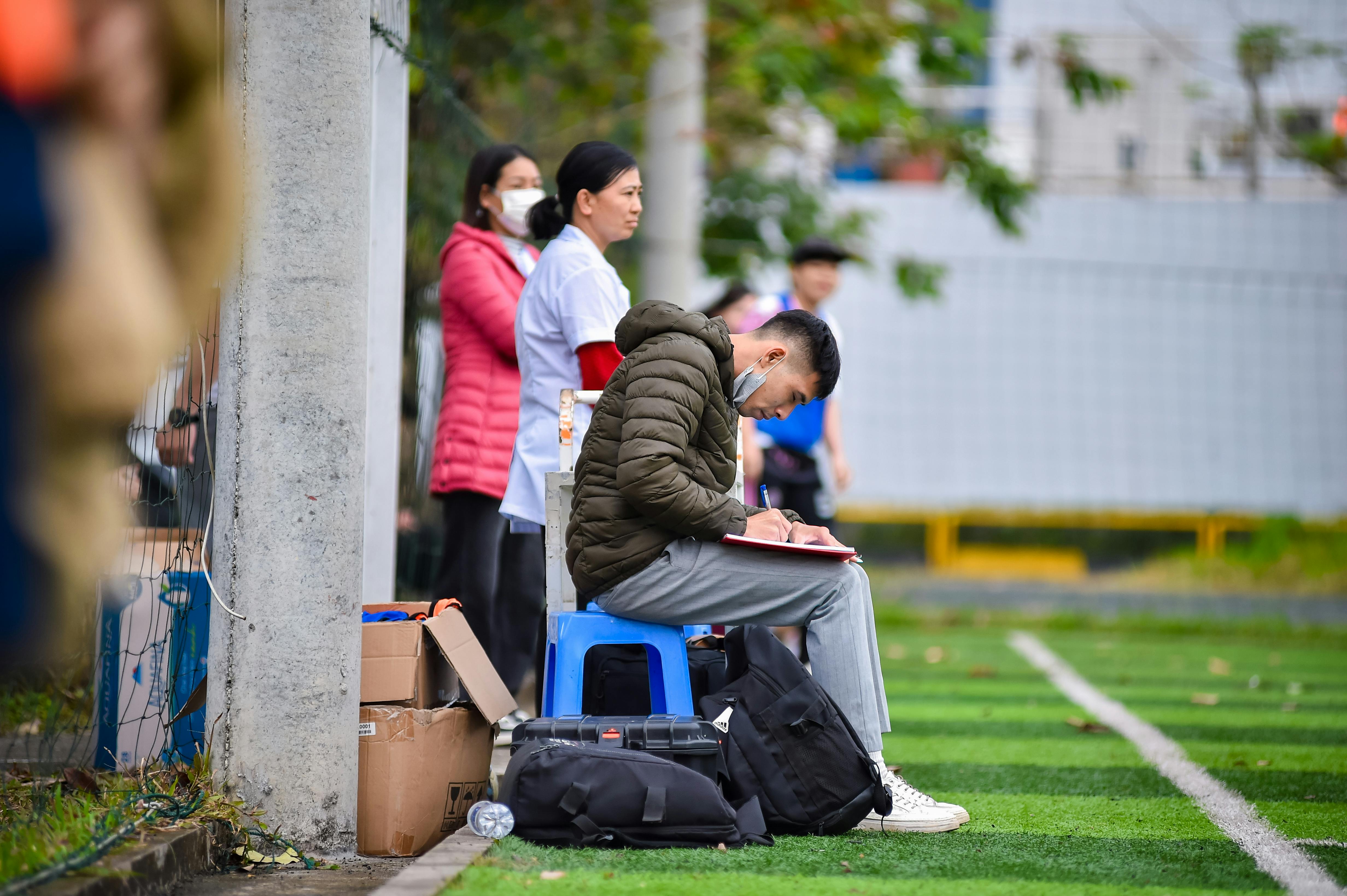 Team Dinner Photos, Download The BEST Free Team Dinner Stock Photos ...