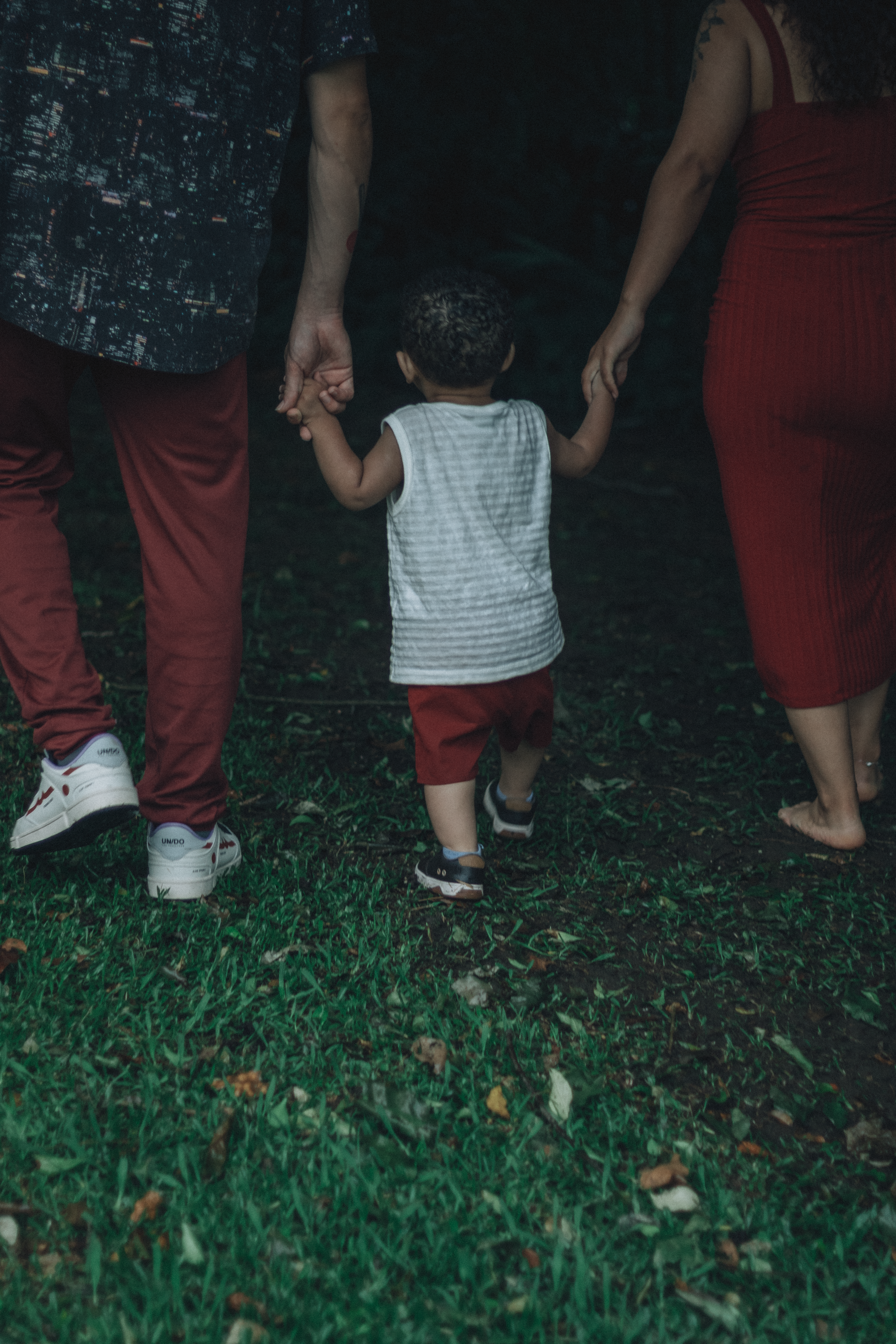 Family Stroll in the Park · Free Stock Photo