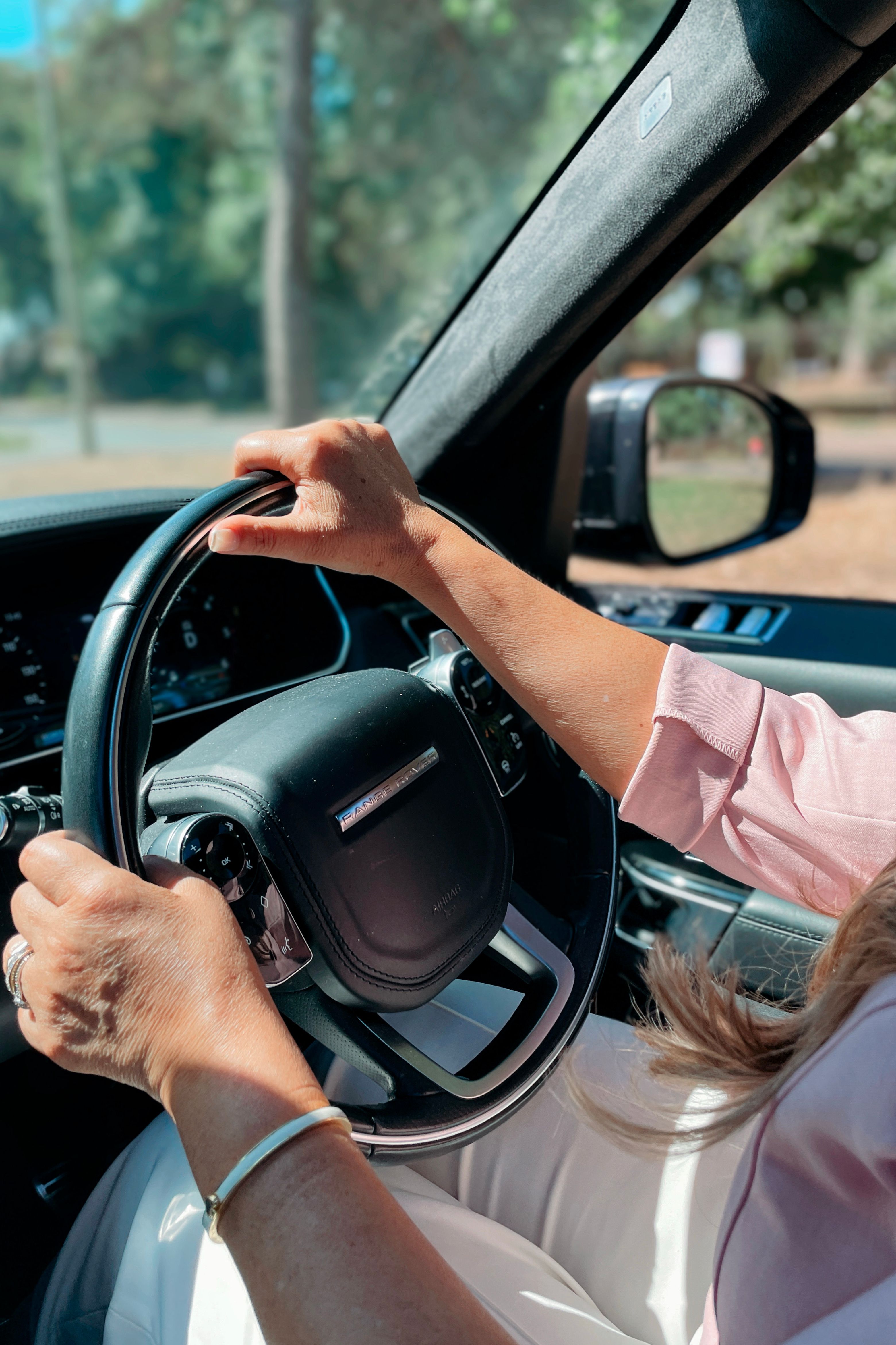 Driving Women Photos, Download The BEST Free Driving Women Stock Photos ...
