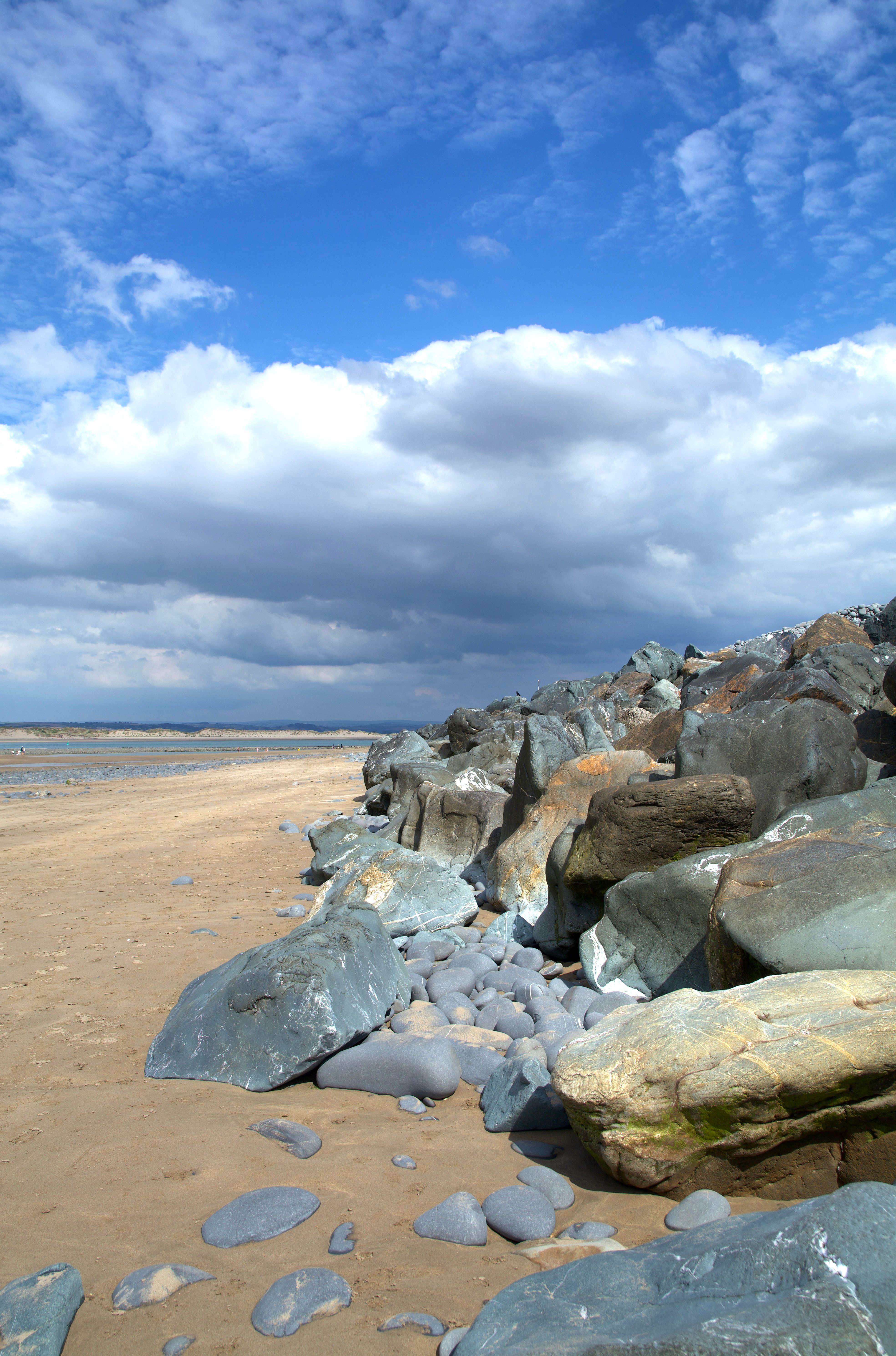 Scenic Rocky Beach at Appledore, England · Free Stock Photo