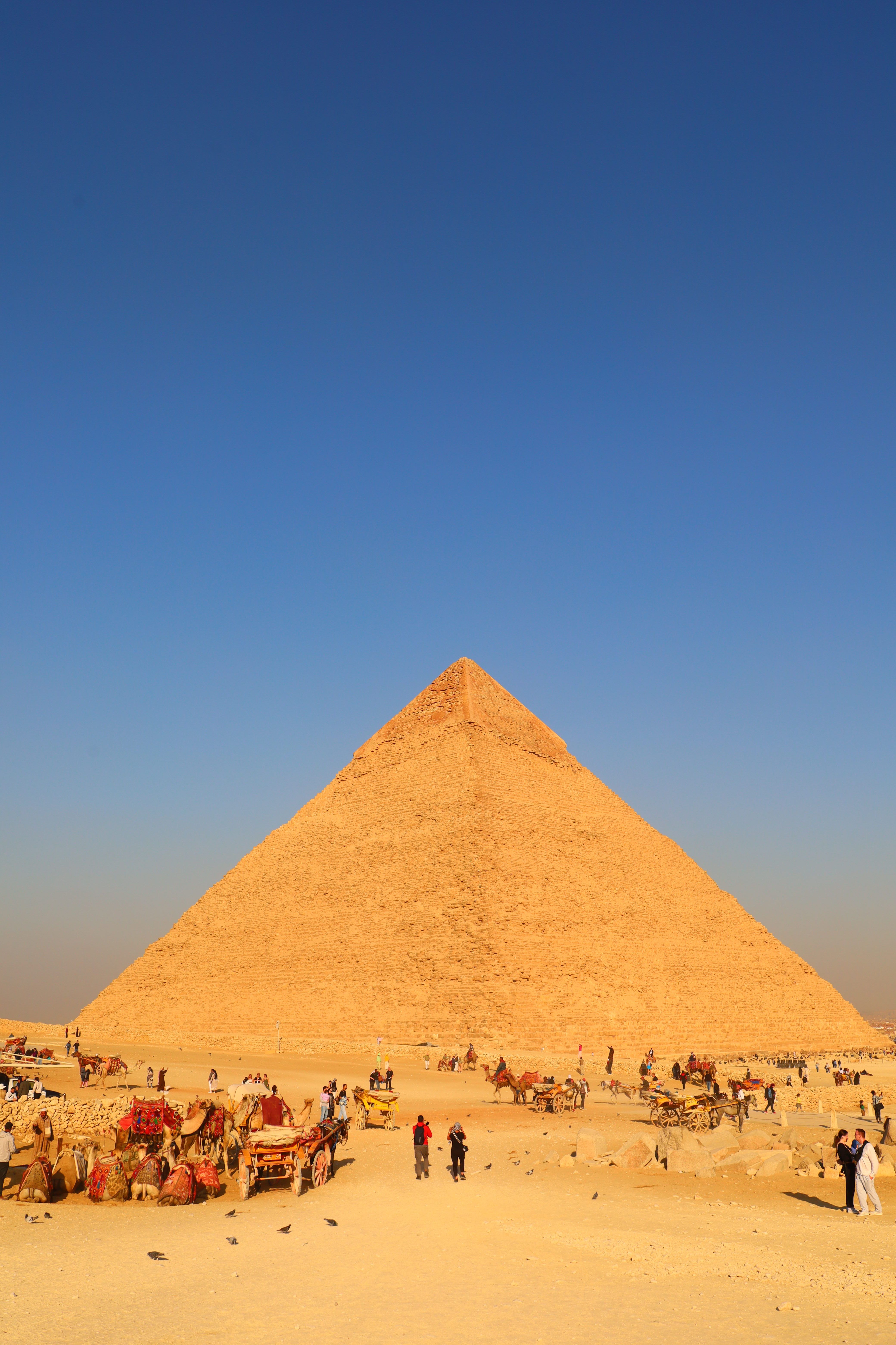 Great Pyramid of Giza under a clear blue sky · Free Stock Photo