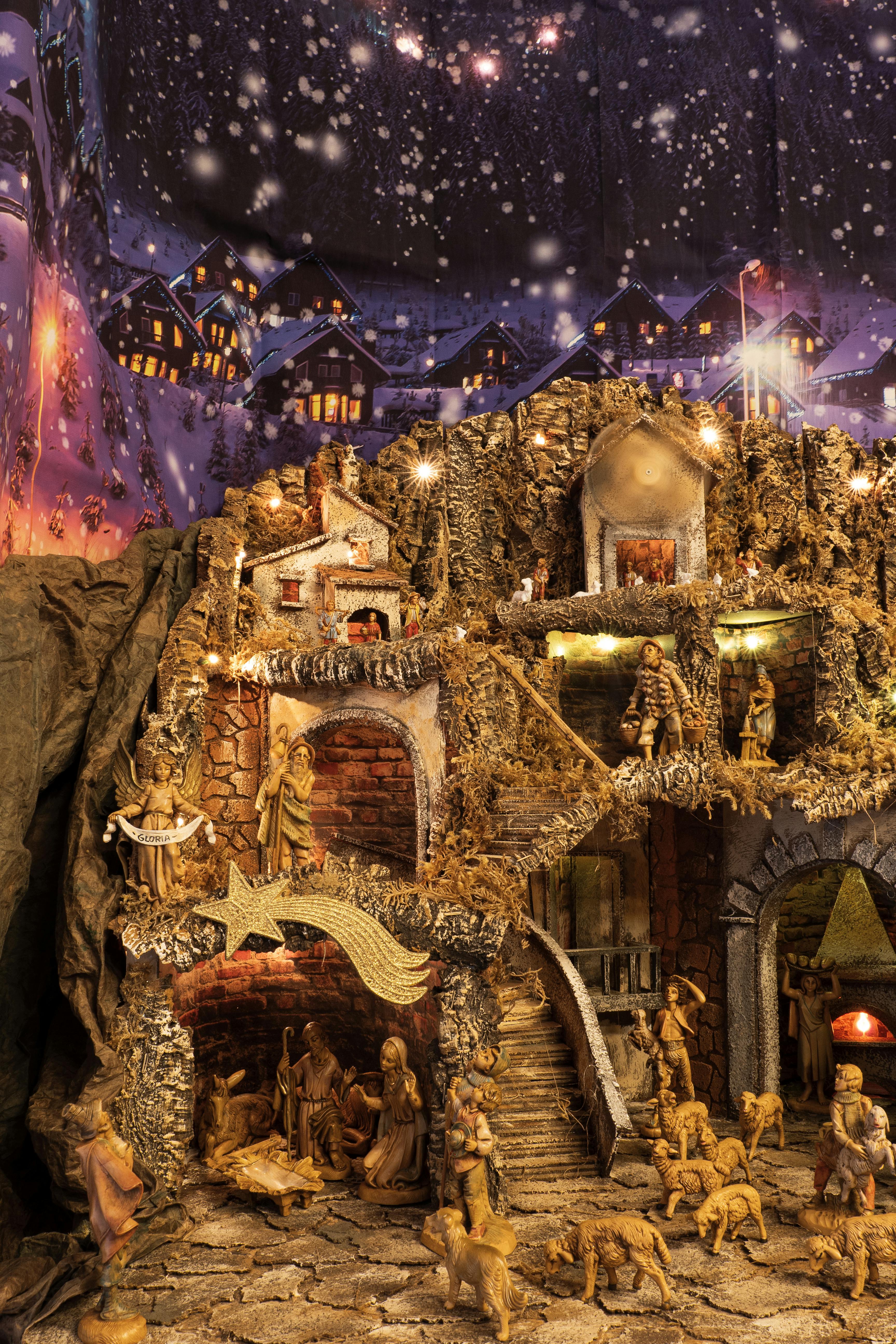 Intrincado Pesebre Navideño Con Fondo Estrellado · Foto de stock gratuita